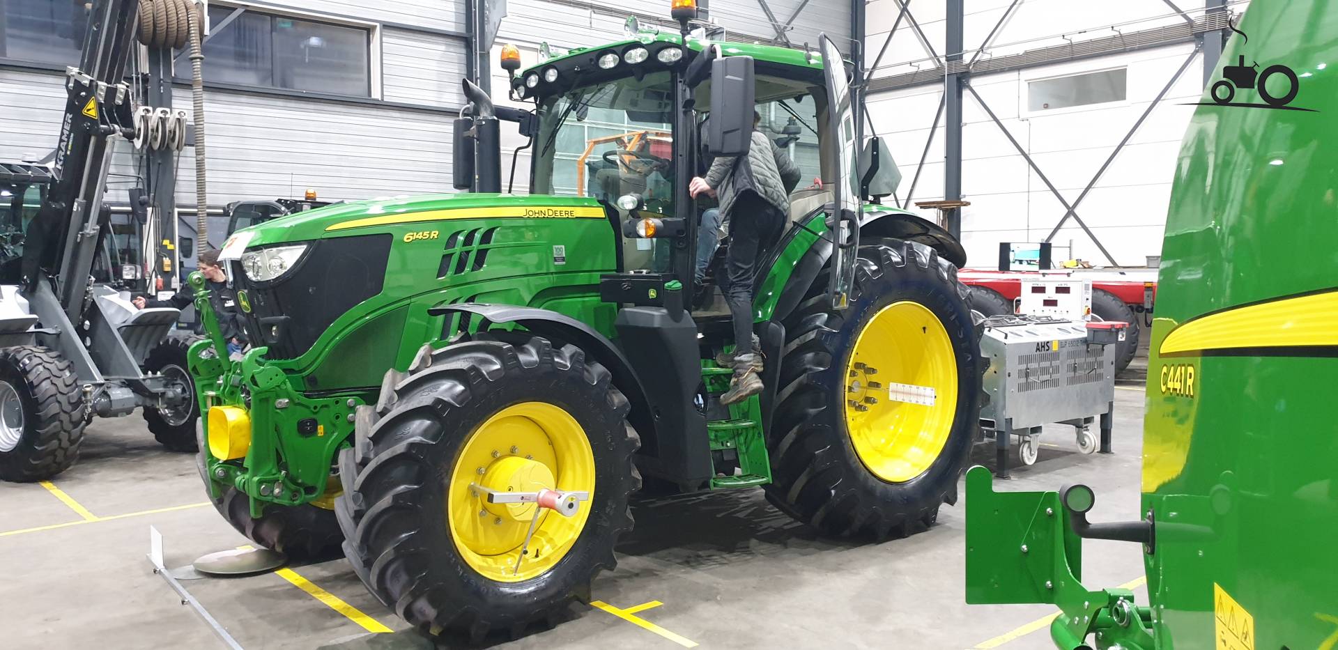 Foto John Deere 6145R #1500300