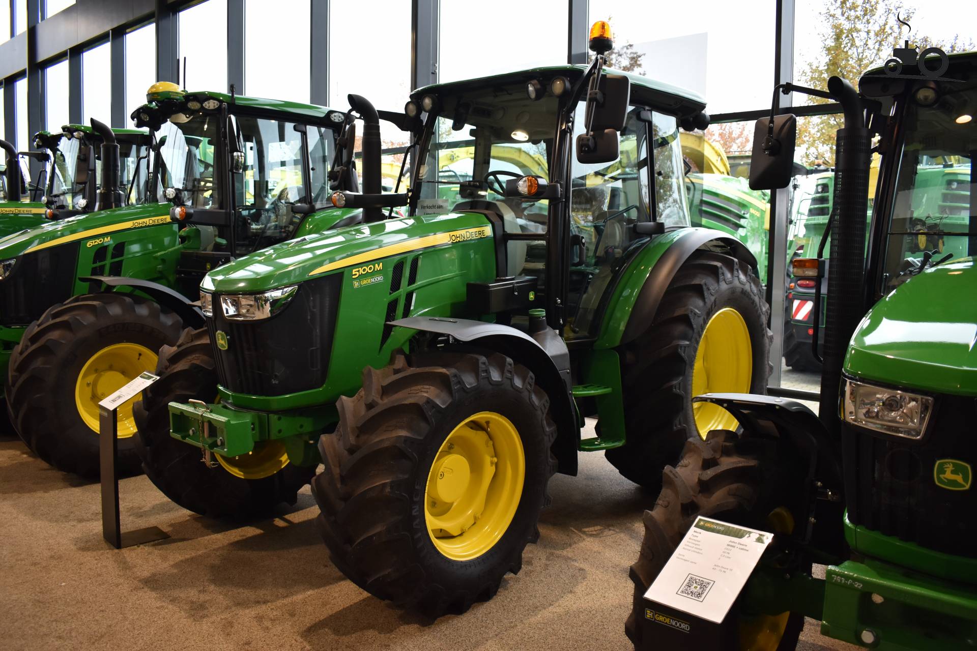 Foto John Deere 5100M #1501068