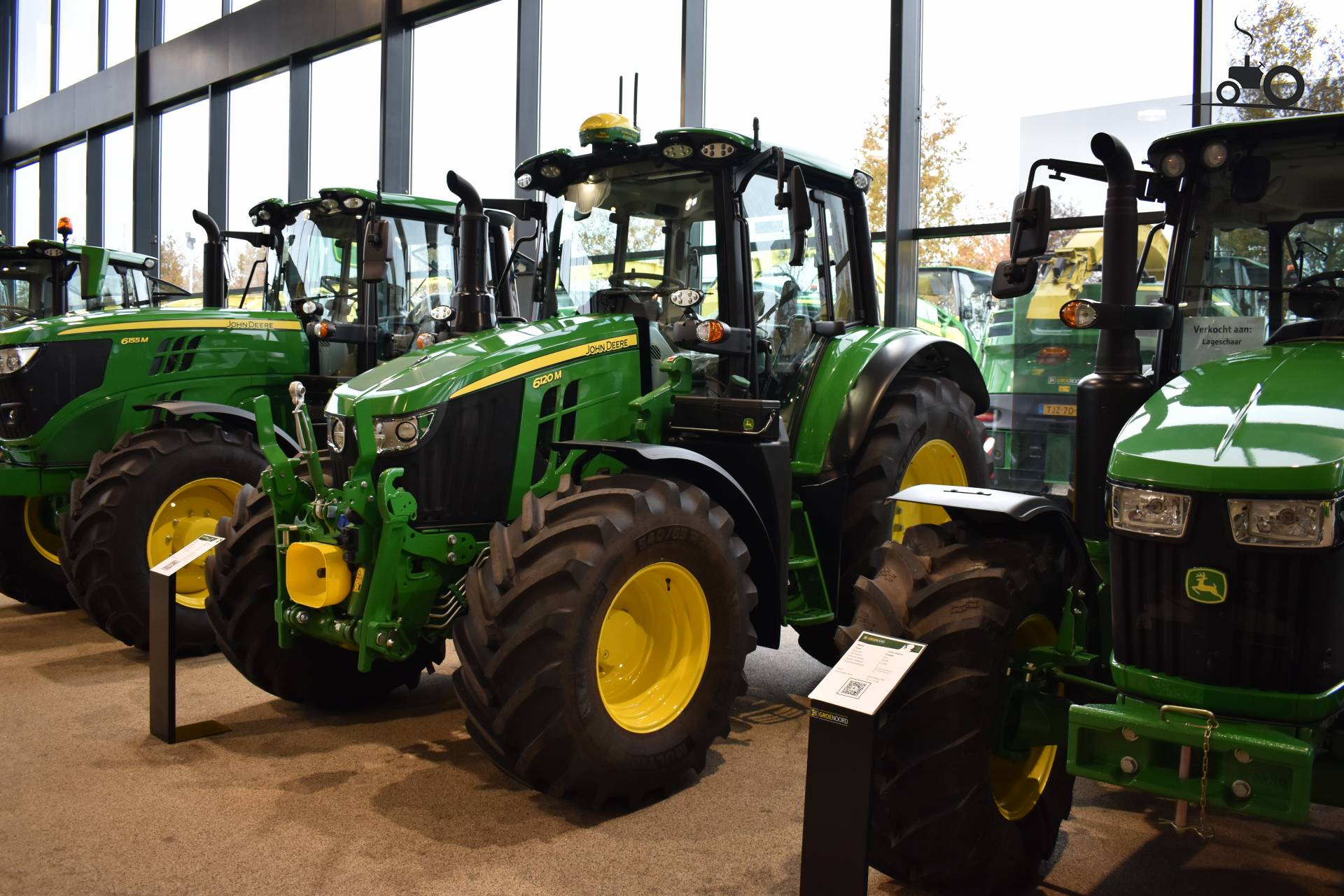 Foto John Deere 6120M #1501159