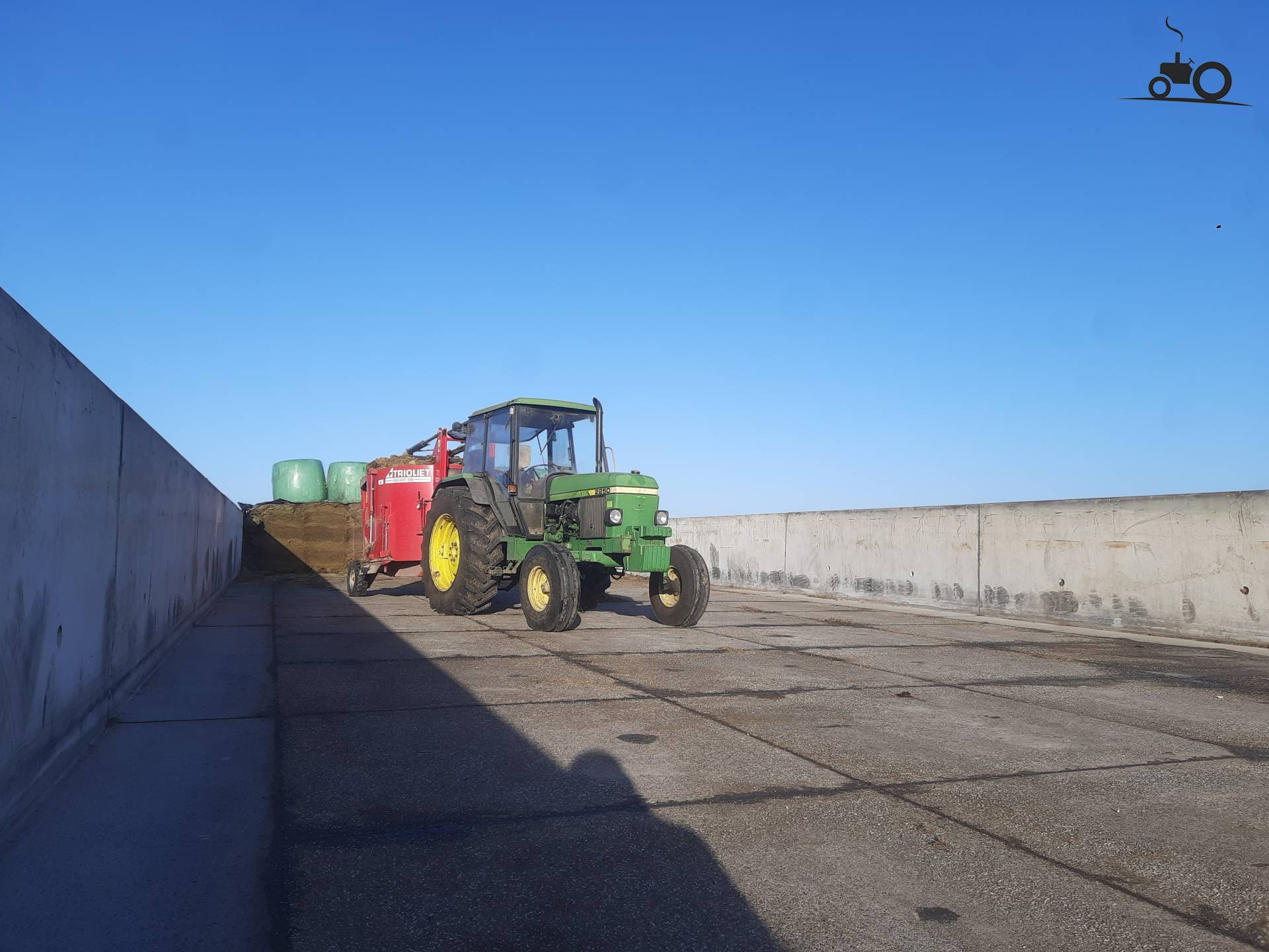 Foto John Deere 2250 #1511604