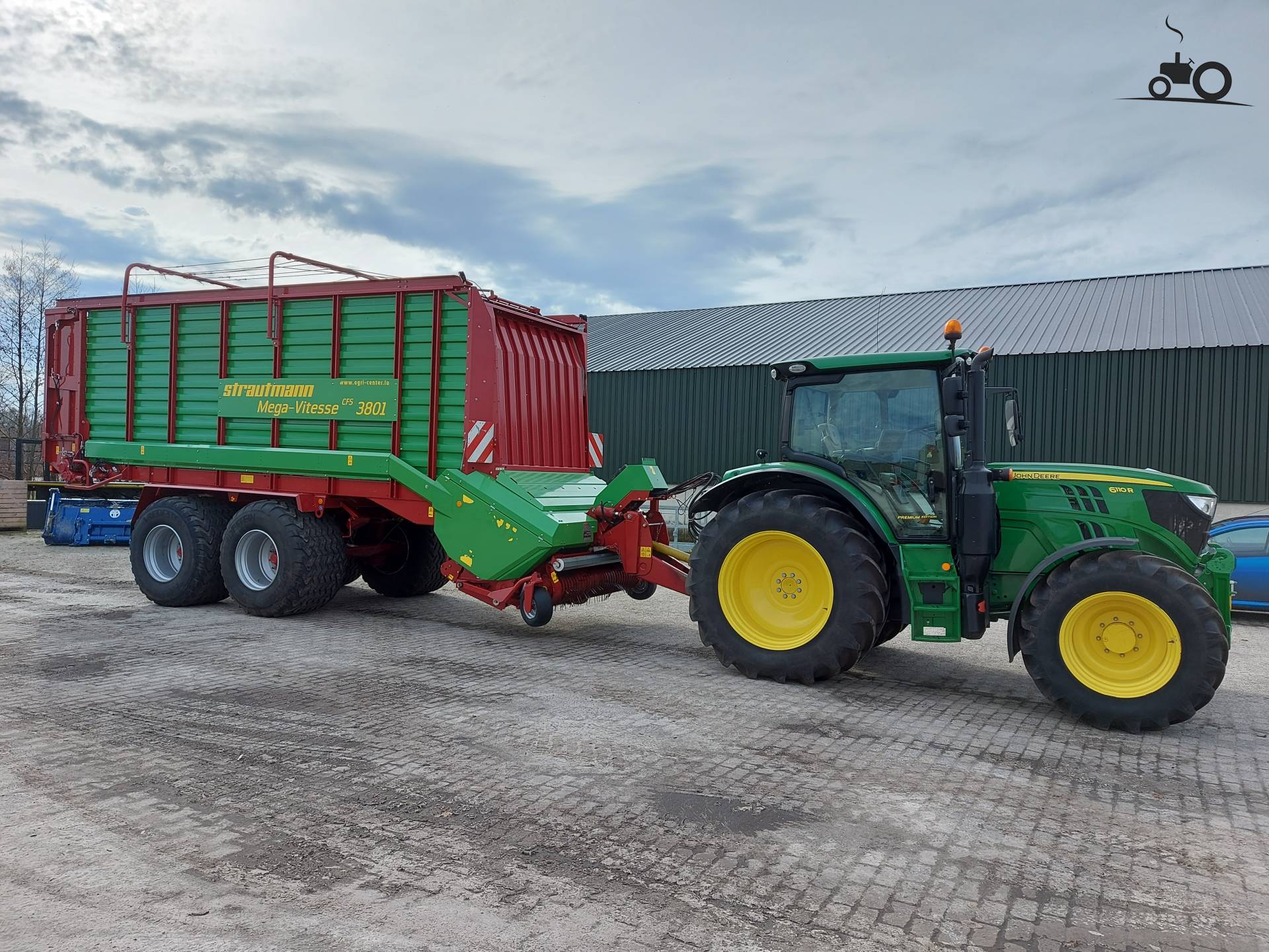 Foto John Deere 6110R #1513097