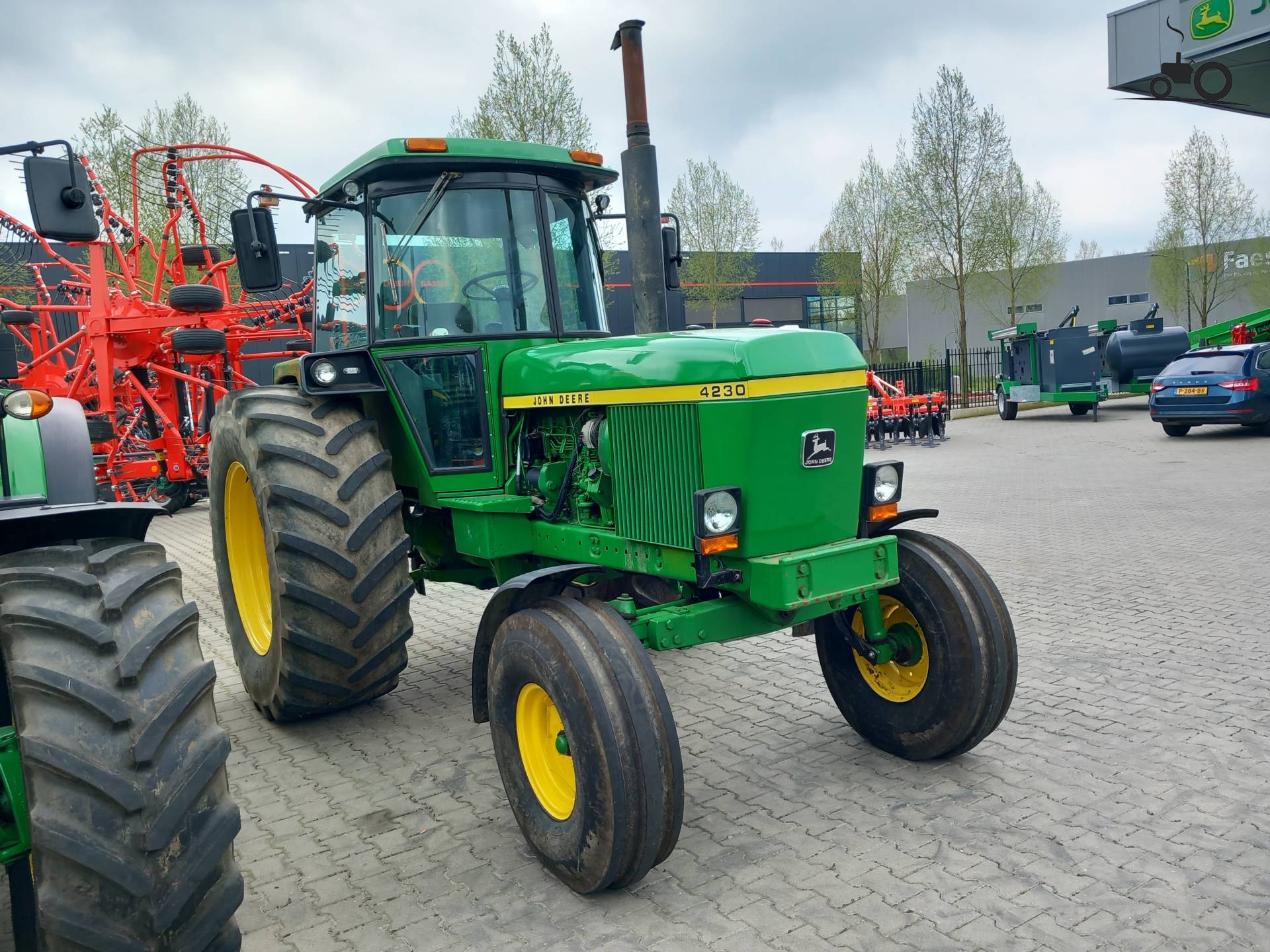 Foto John Deere 4230 van Kraakman BV