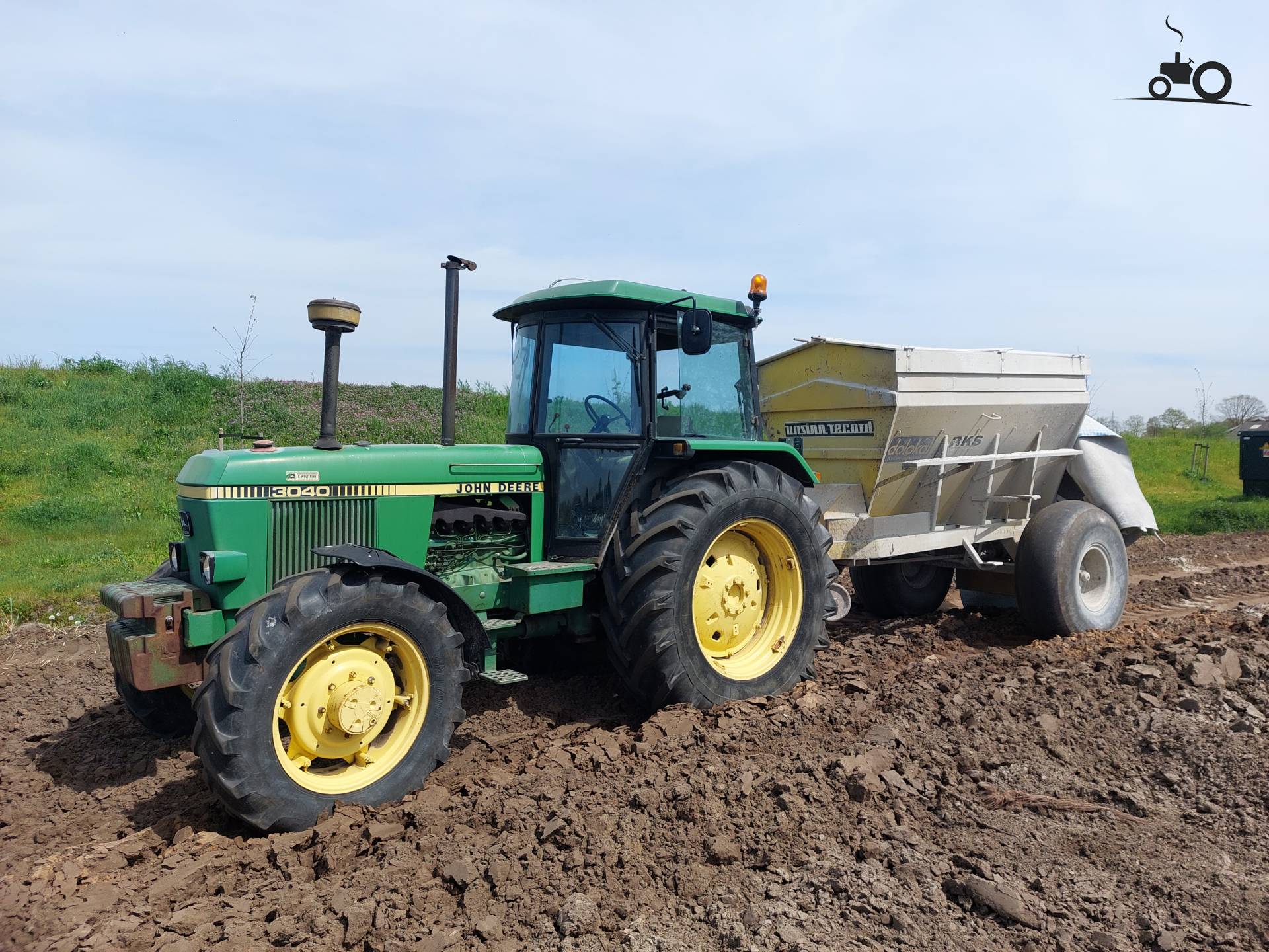 Foto John Deere 3040 #1517455