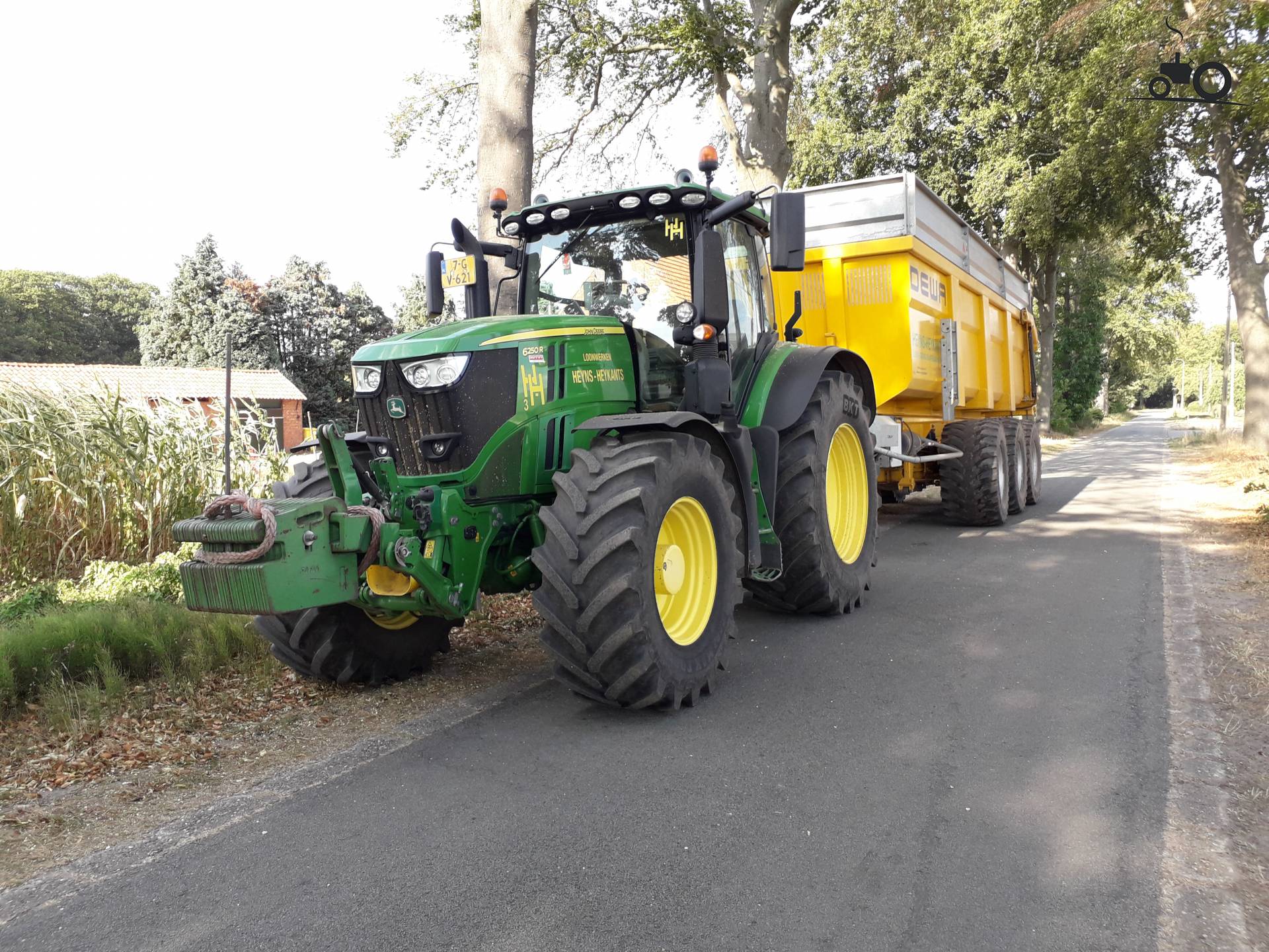 Foto John Deere 6250R #1536537