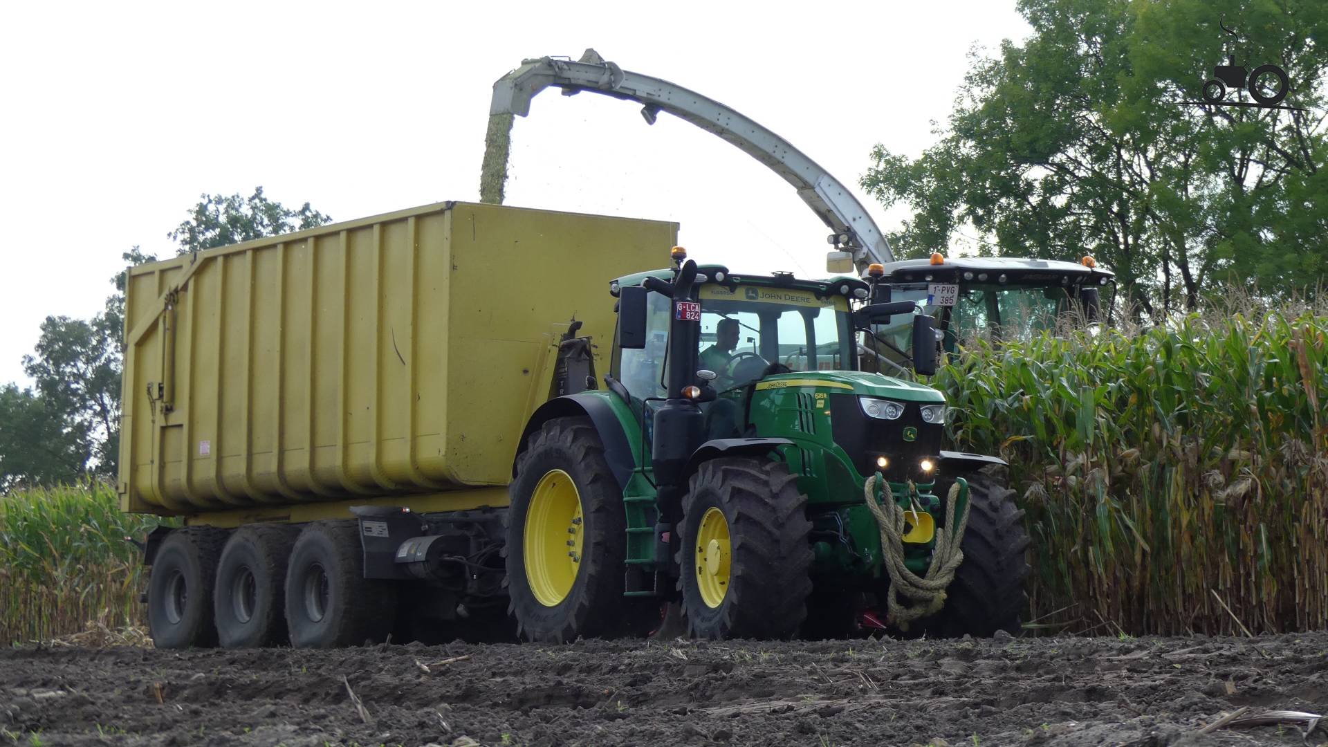 Foto John Deere 6215R #1540514