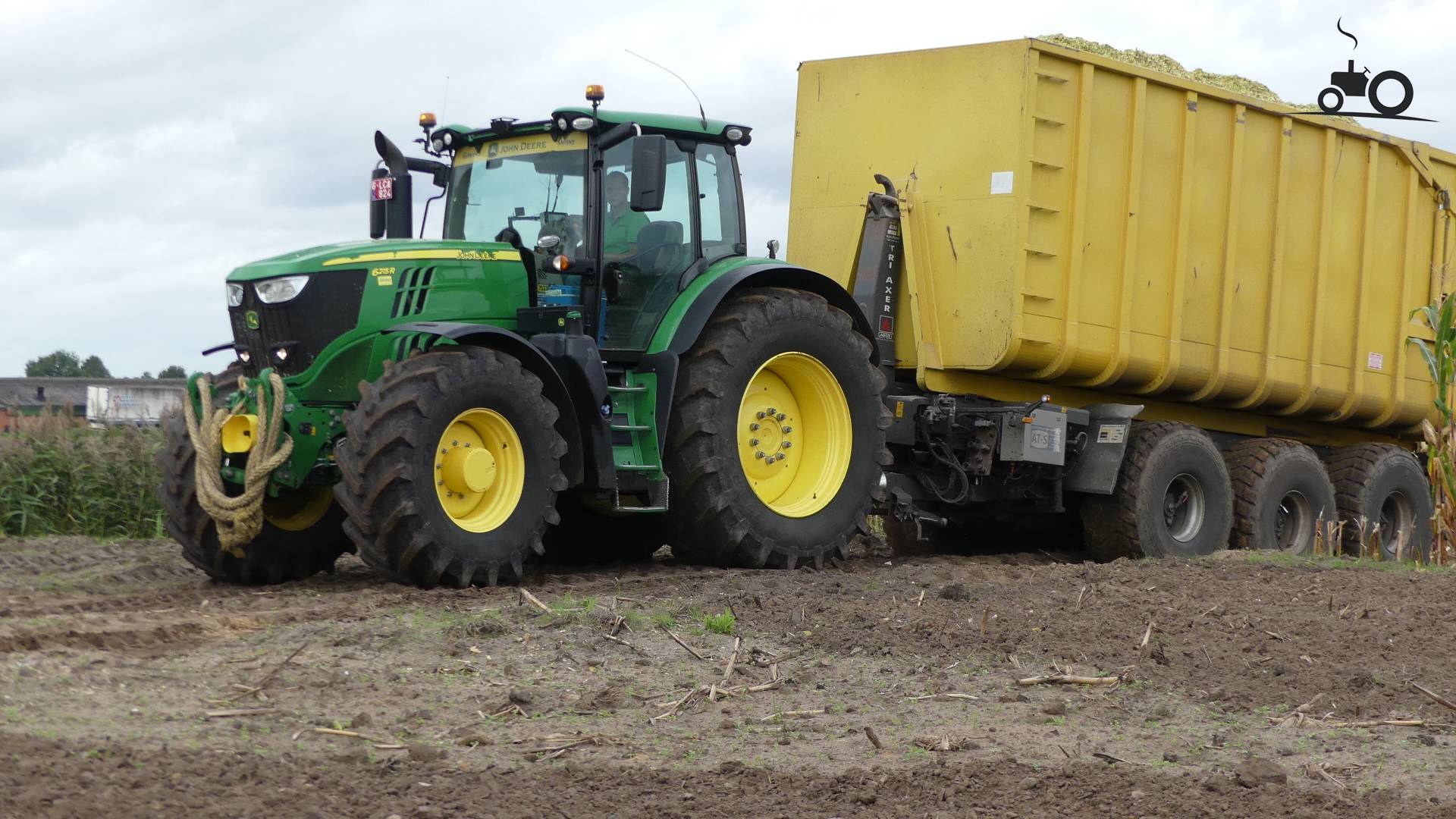 Foto John Deere 6215R #1540515