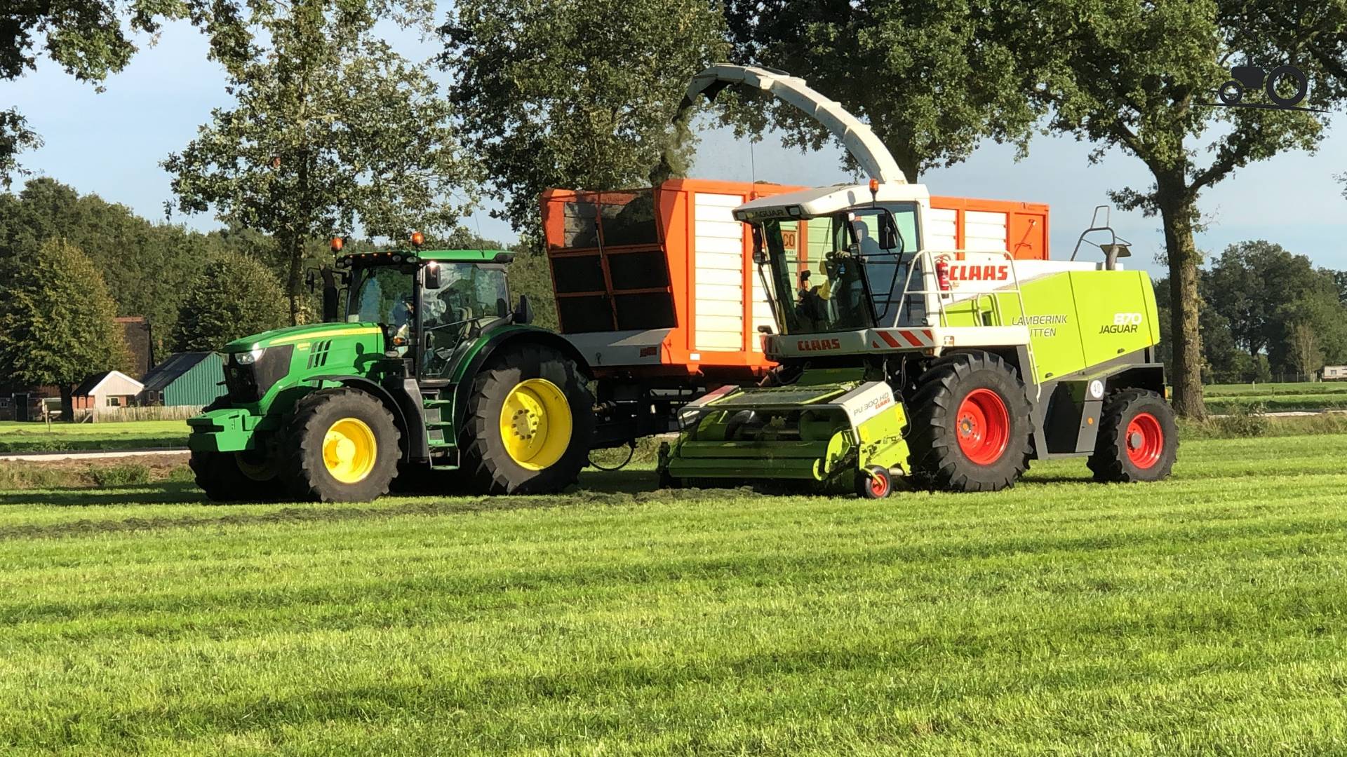 Foto John Deere 6210R van Loonbedrijf lamberink