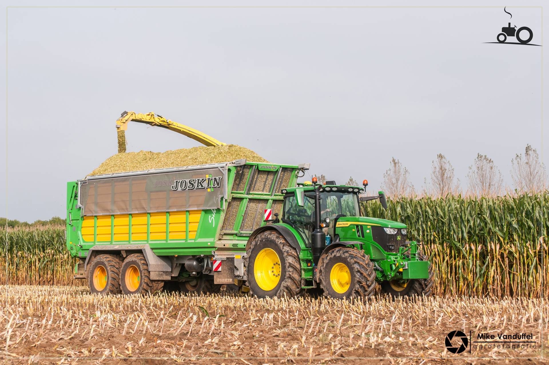 Foto John Deere 6R 215 #1542070