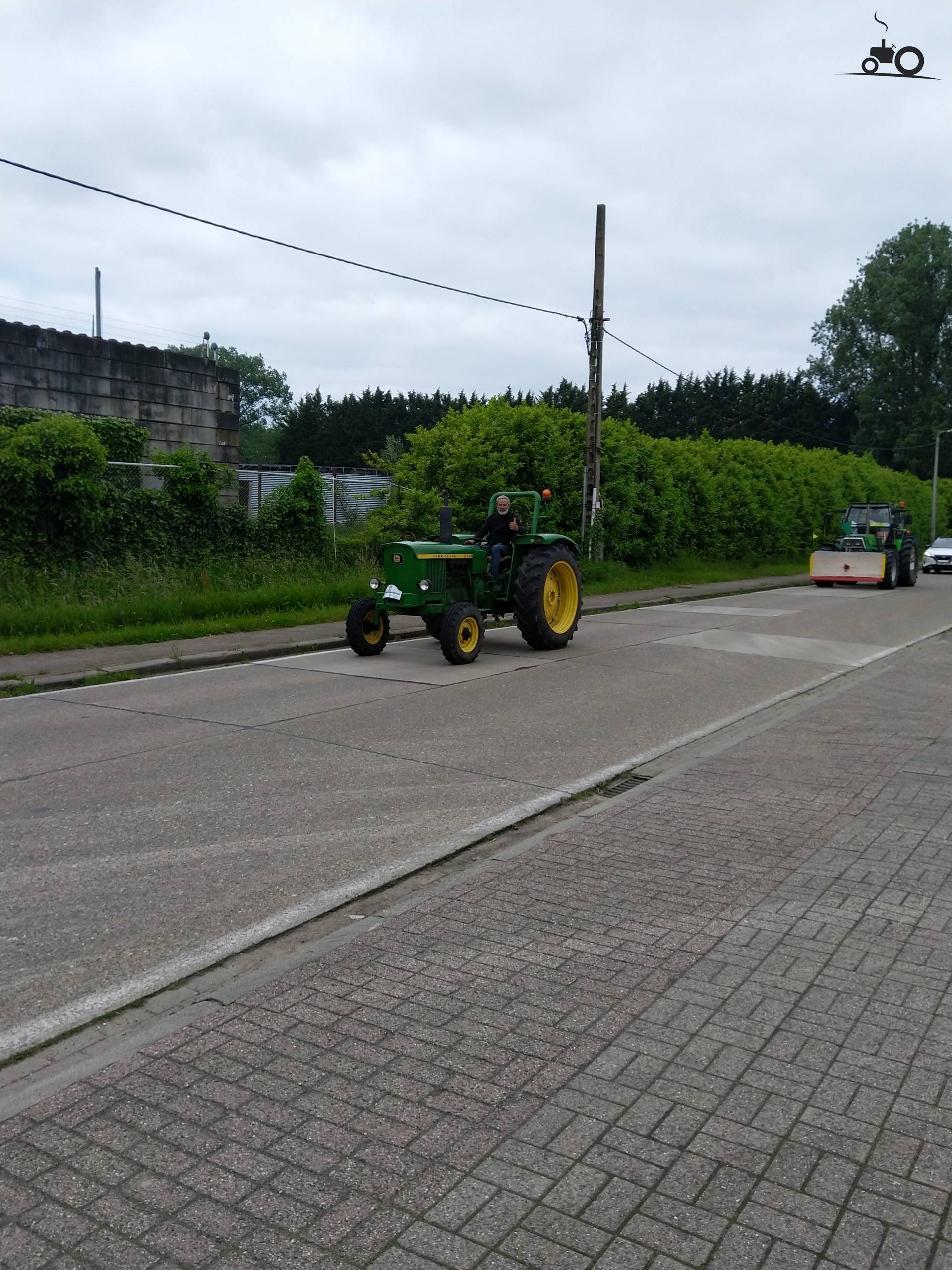 John Deere 2120 - Laatste Updates, Foto's & Video's - Pagina 1