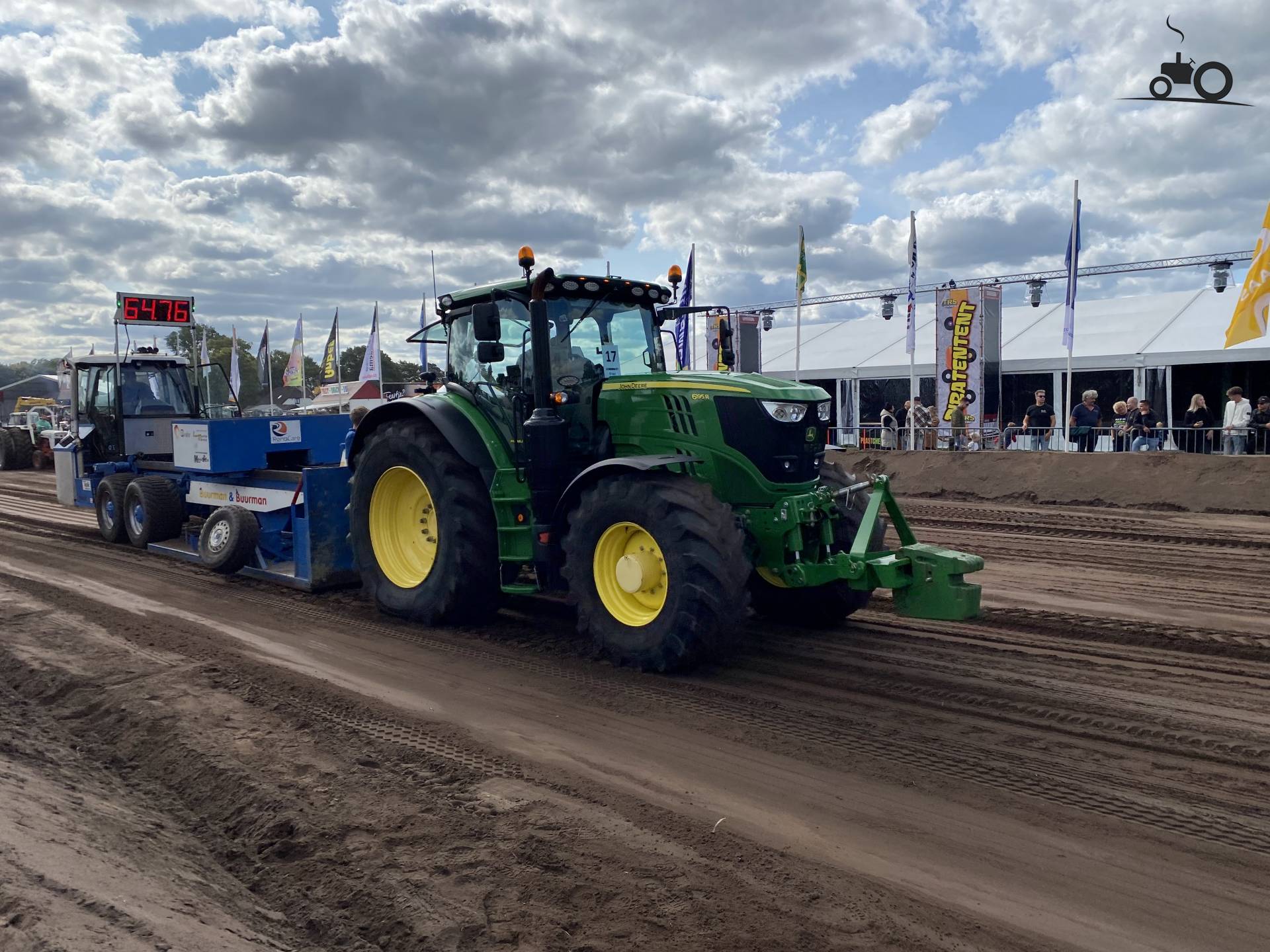 Foto John Deere 6195R van Loonbedrijf lamberink