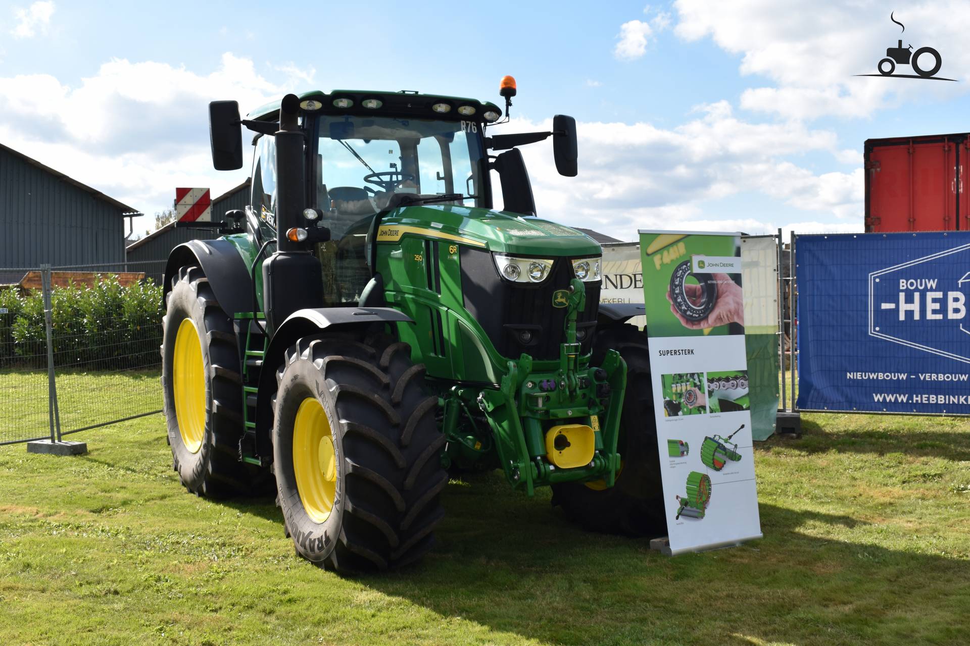 Foto John Deere 6R 250 #1592355