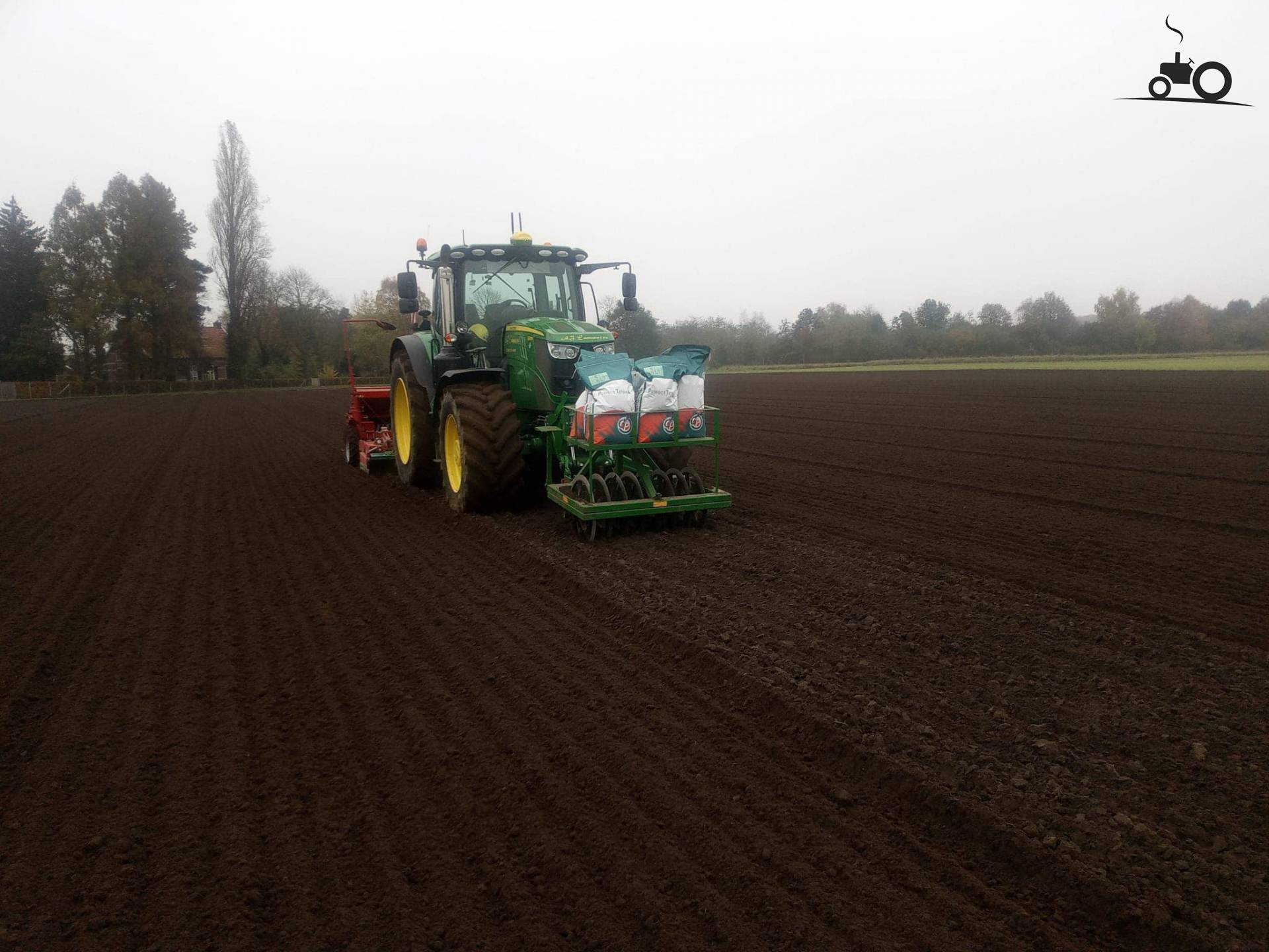 Foto John Deere 6155R van A.j. Looman & Zn.