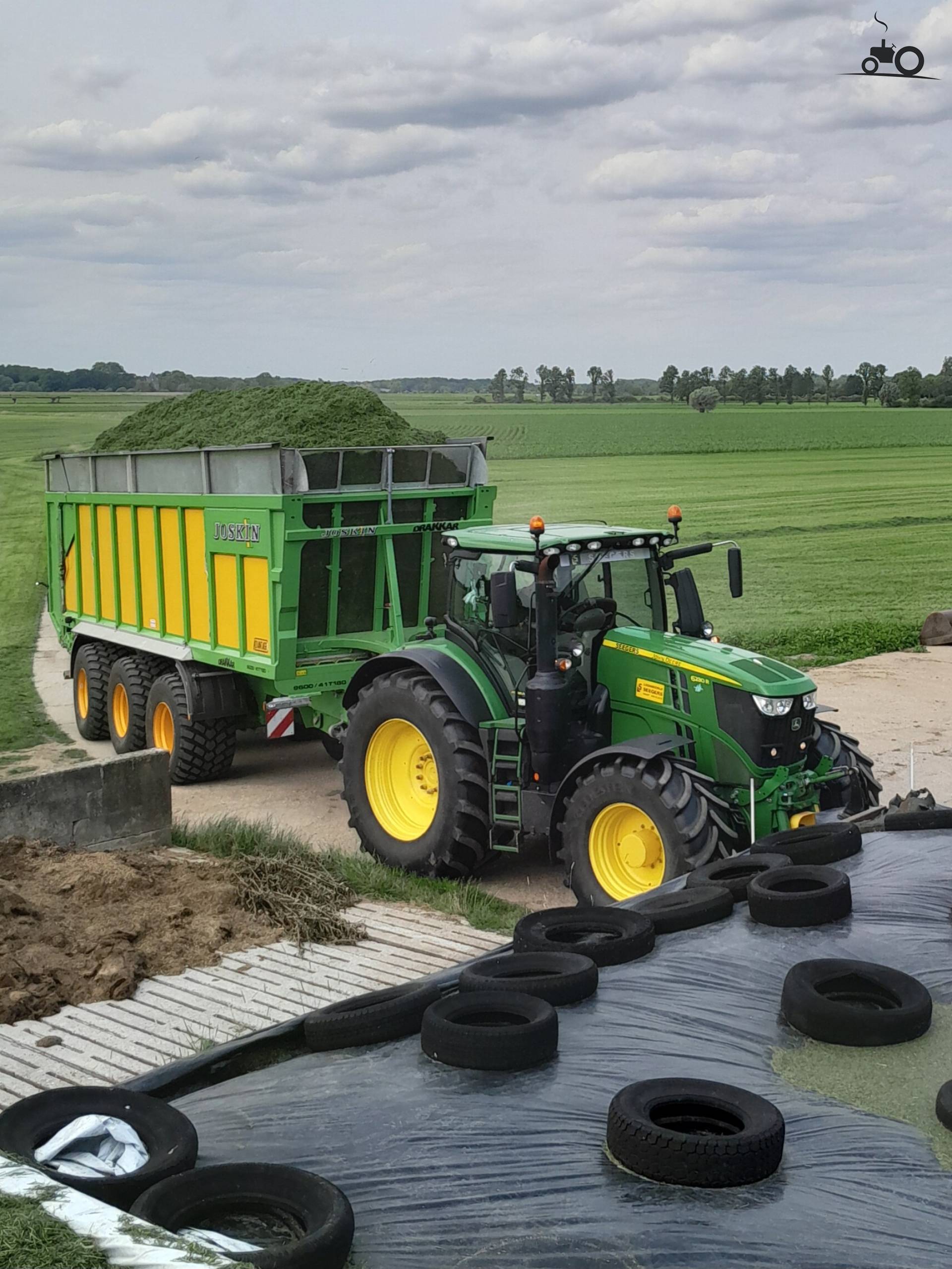 Foto John Deere 6230R #1622947