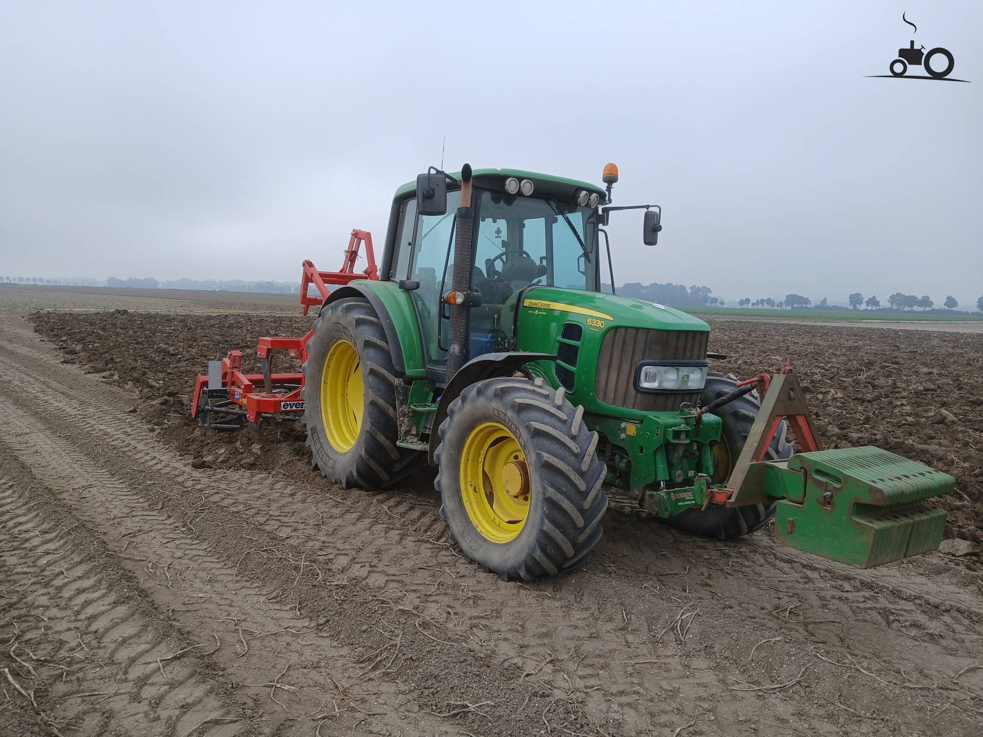 John Deere 6330