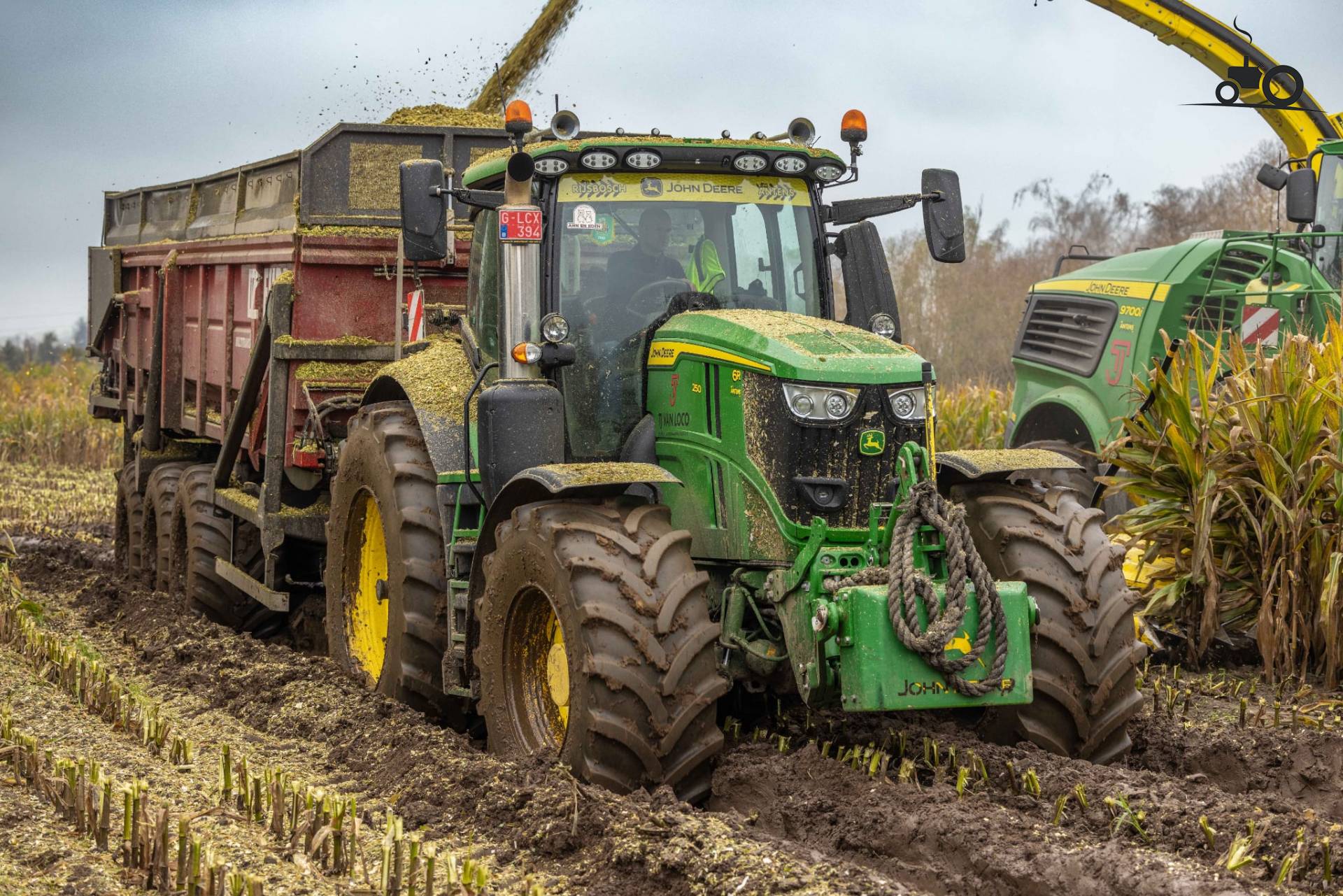 John Deere 6R 250
