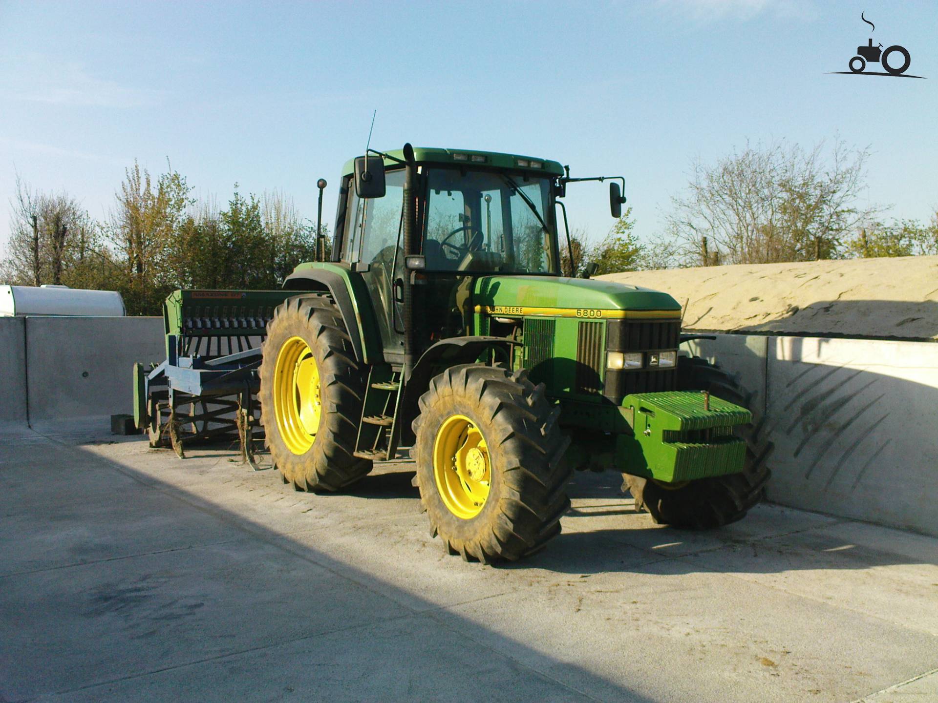 Foto John Deere 6800 van Maatschap Beulink
