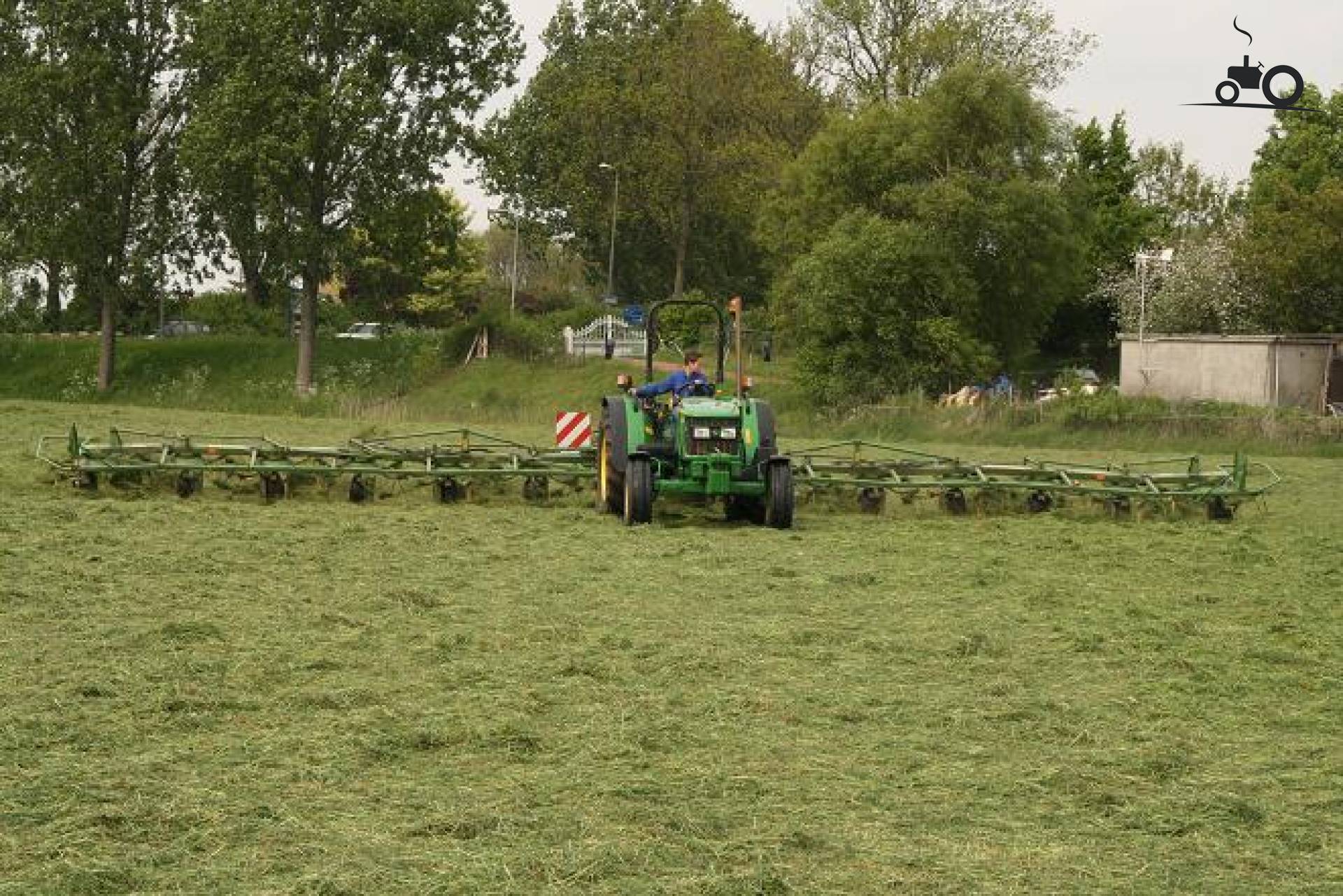 Foto John Deere 5515 #355237