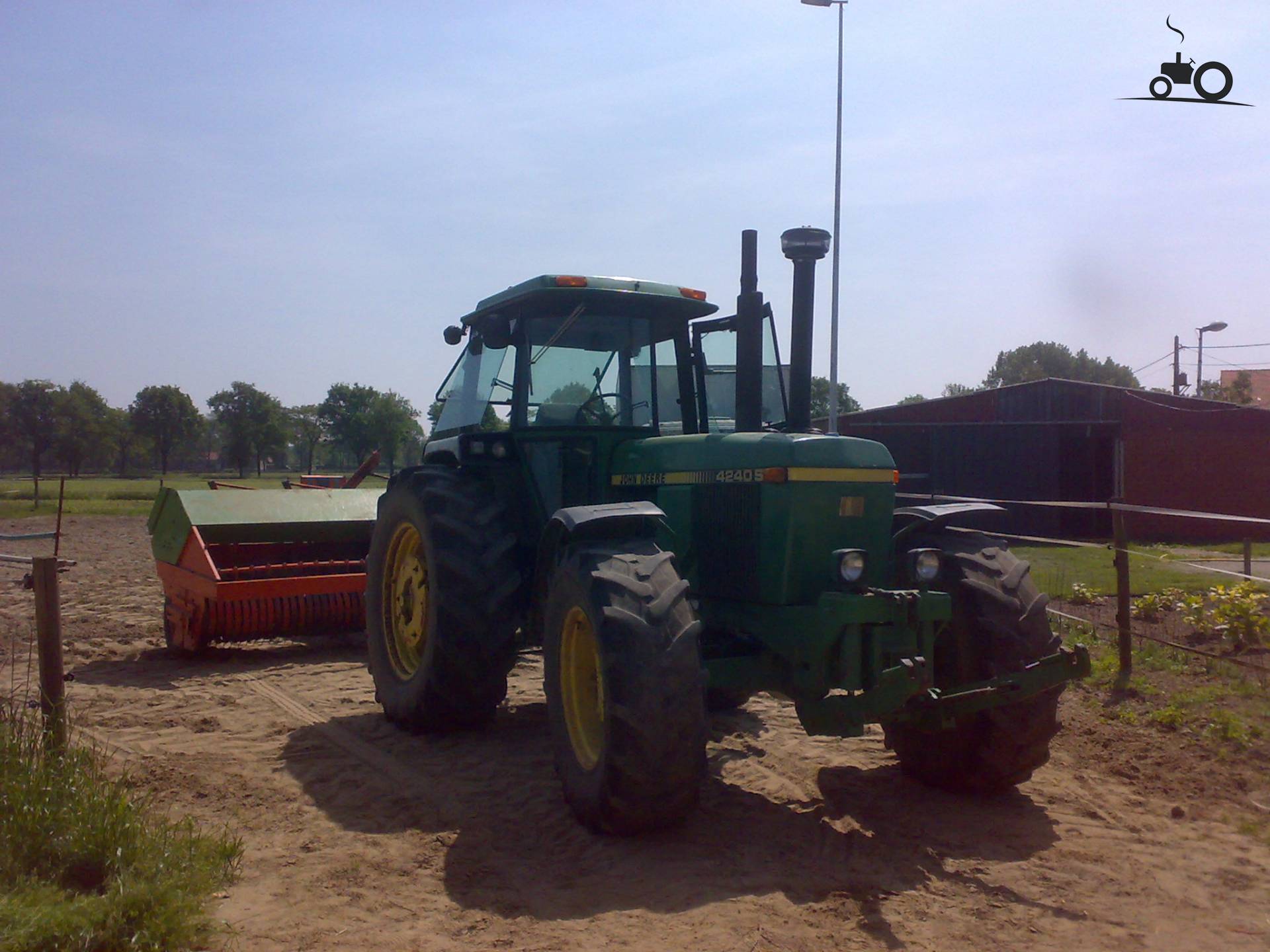 John Deere 4240 S