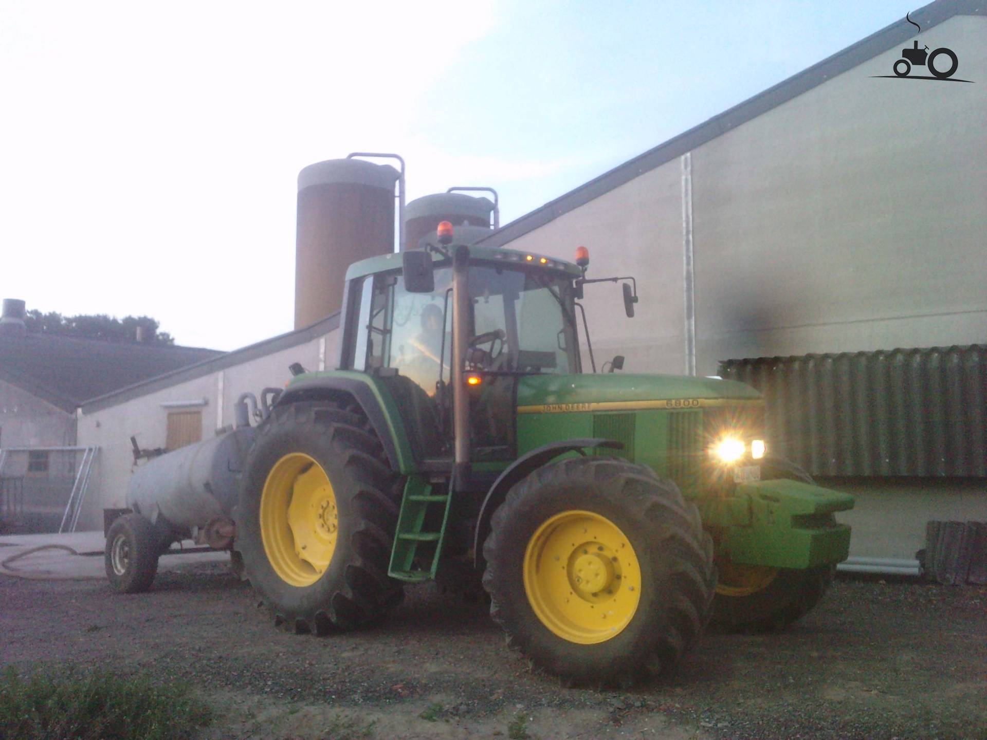 Foto John Deere 6810 #374910