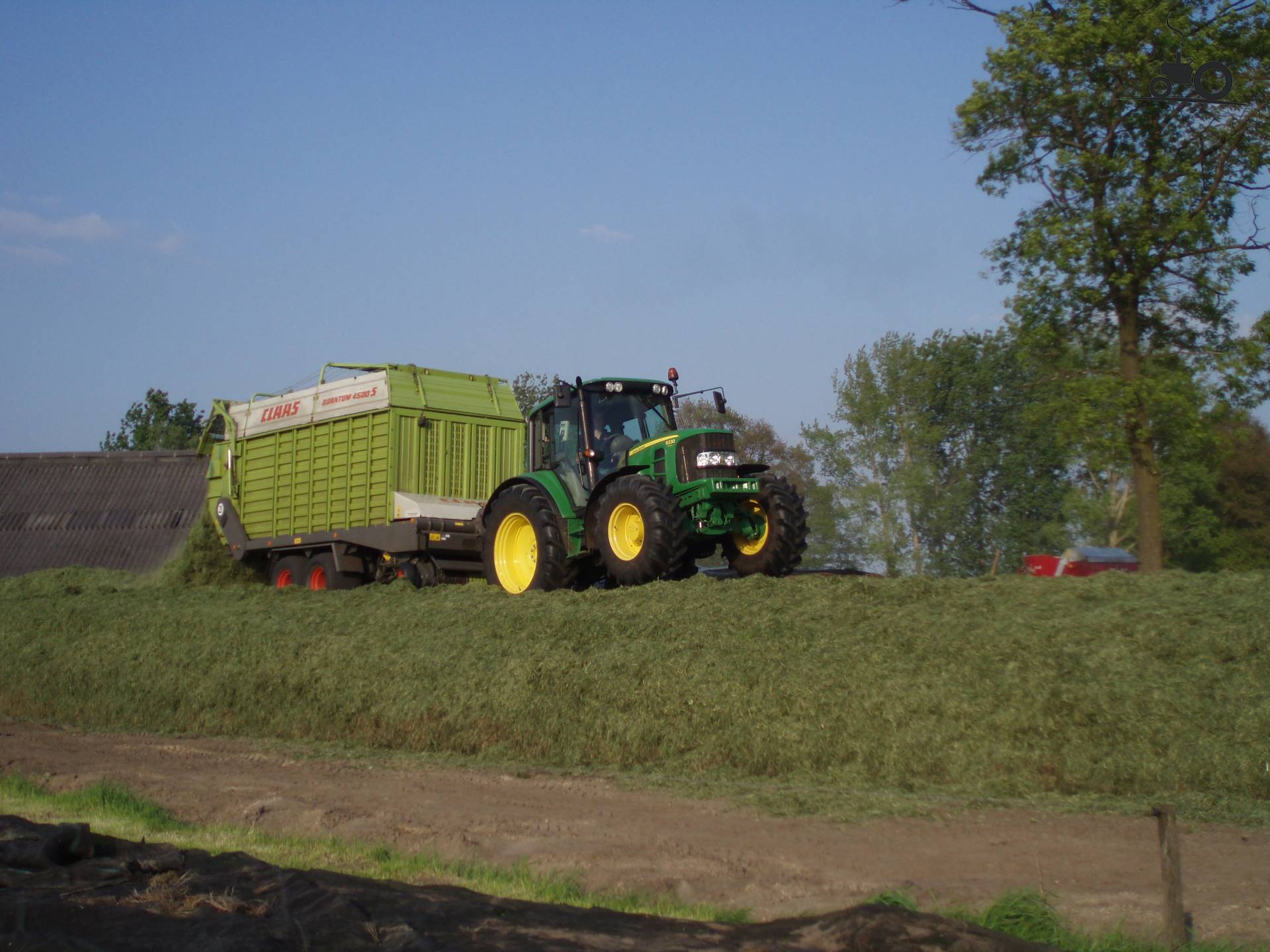 Foto John Deere 6330 Premium #382547