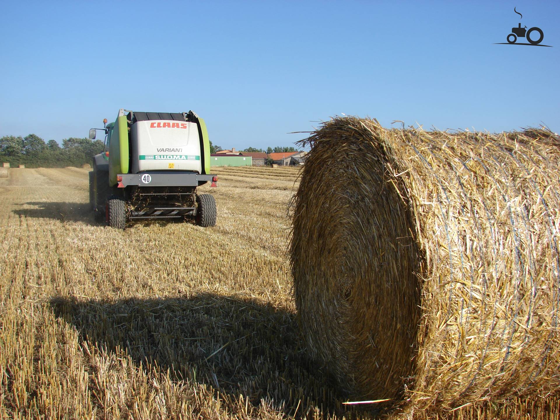 Foto Claas Variant 365 RC #388273