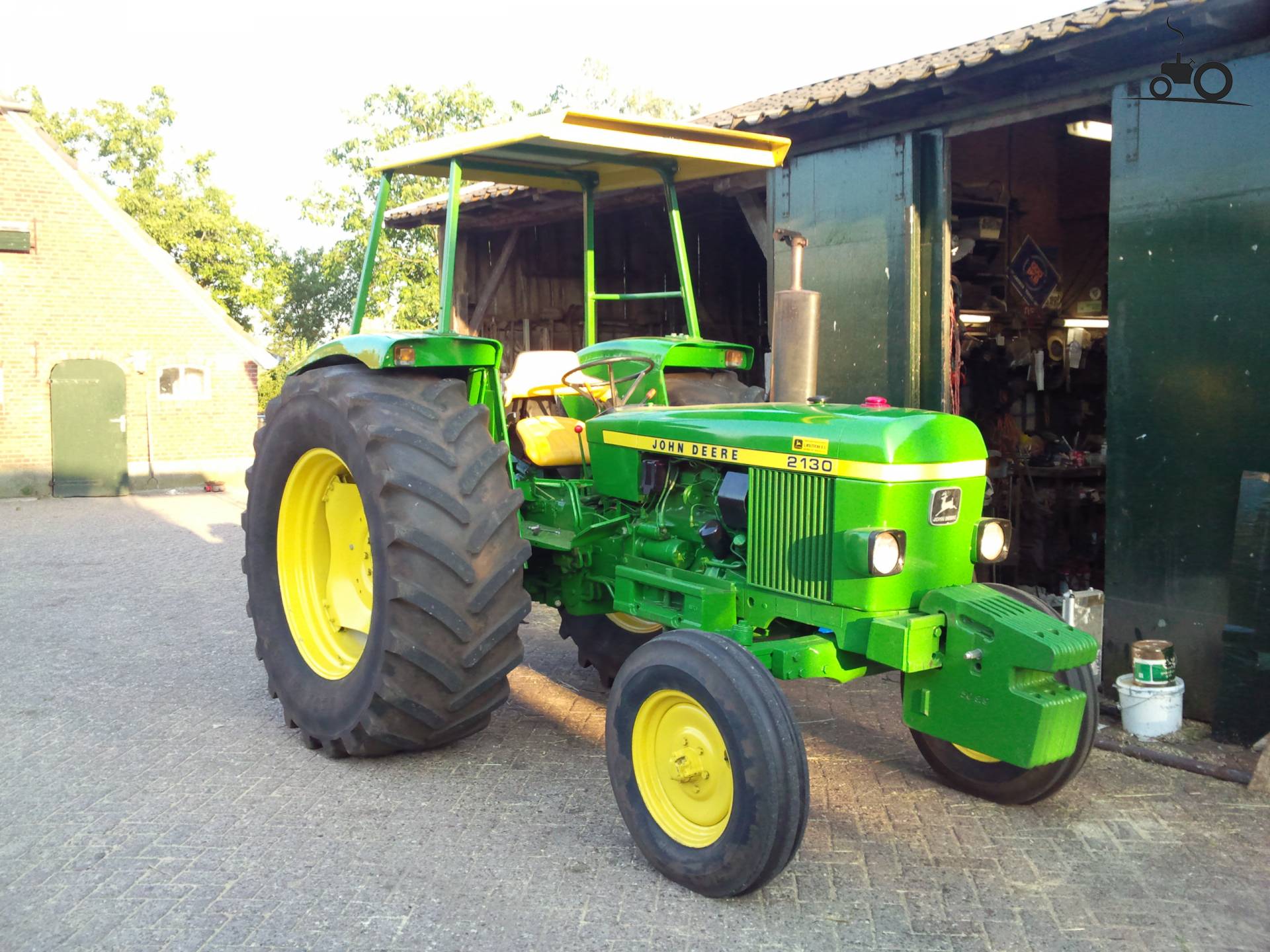 Foto John Deere 2130 #392772