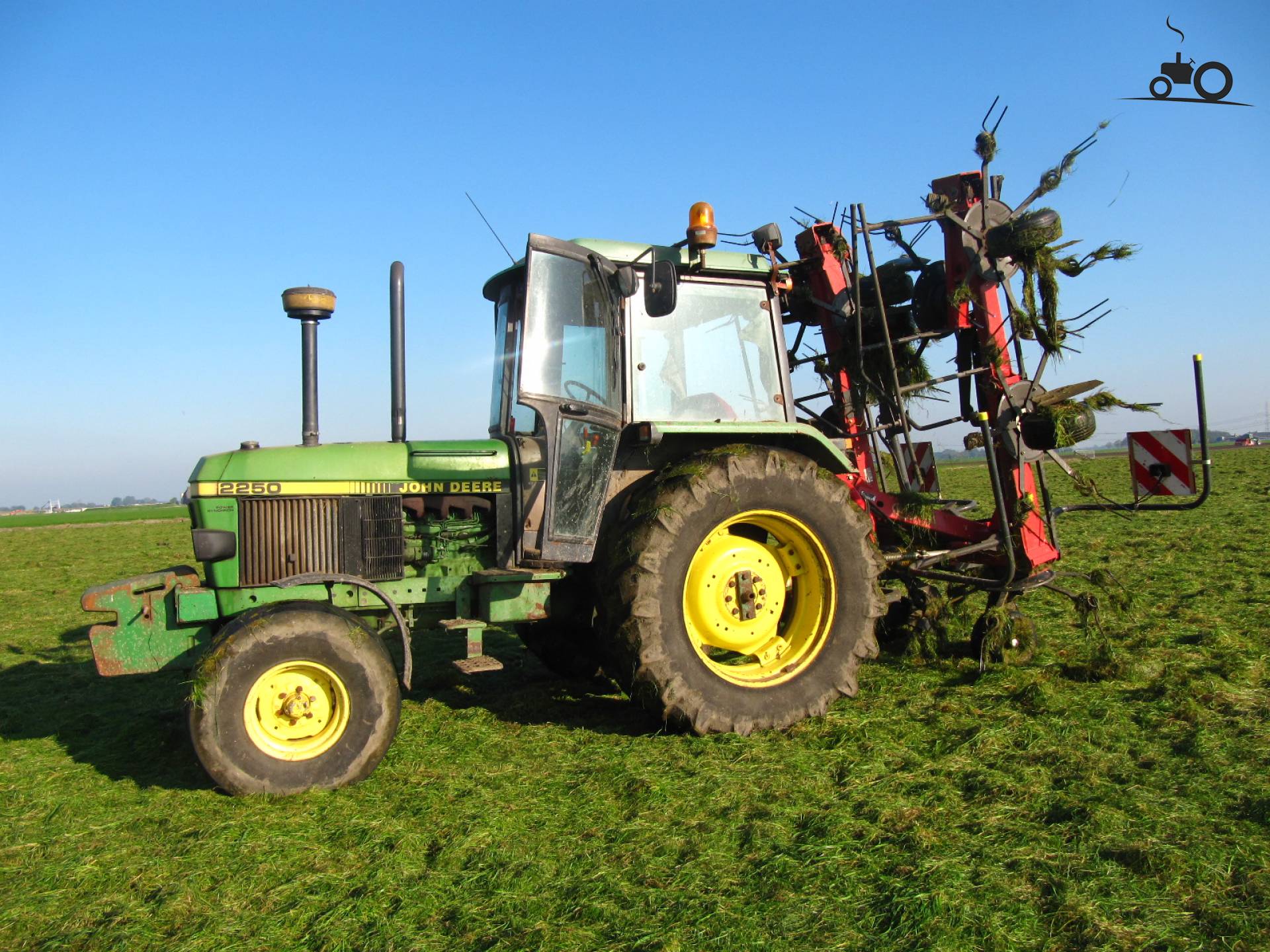 Foto John Deere 2250 #409712