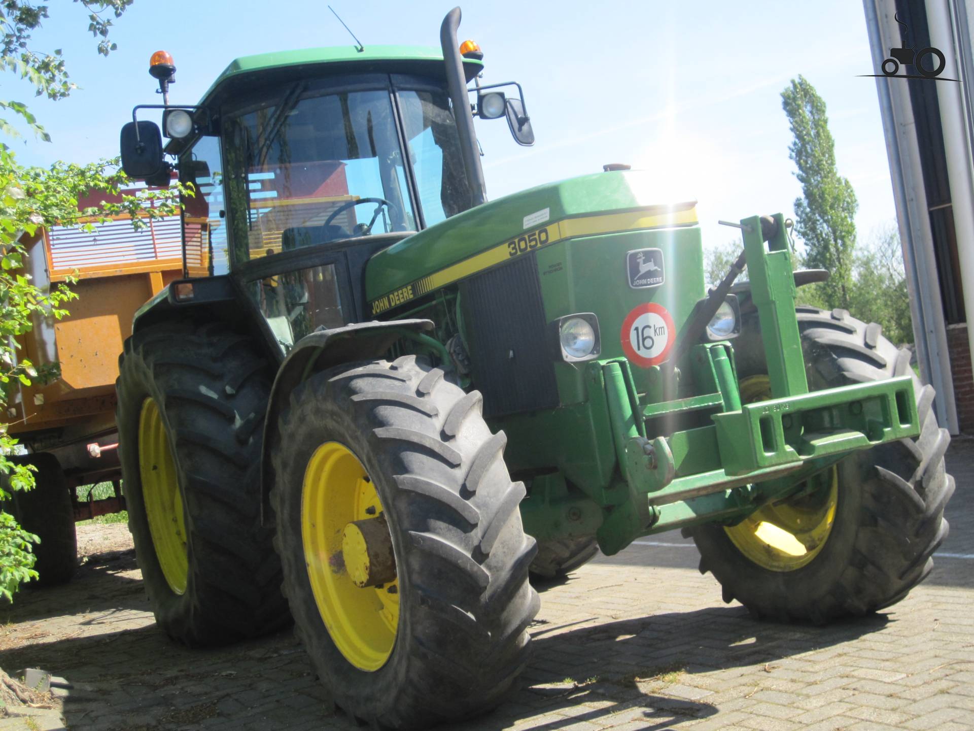 Foto John Deere 3050 van De Lange