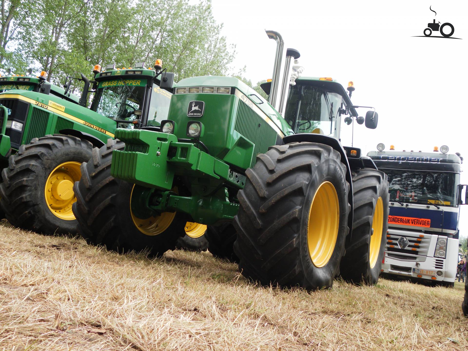 John Deere 4755