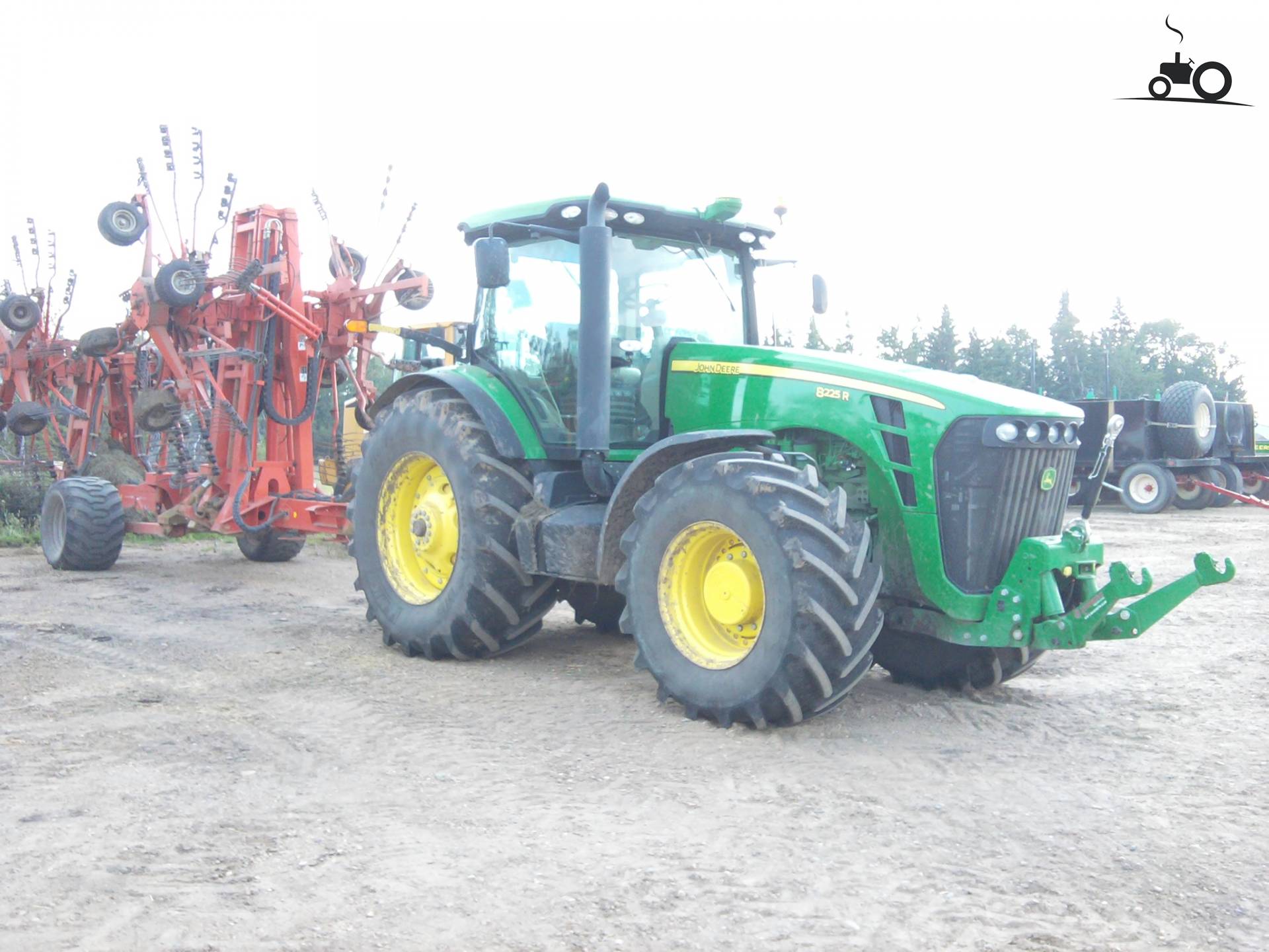 Foto John Deere 8225R #535656