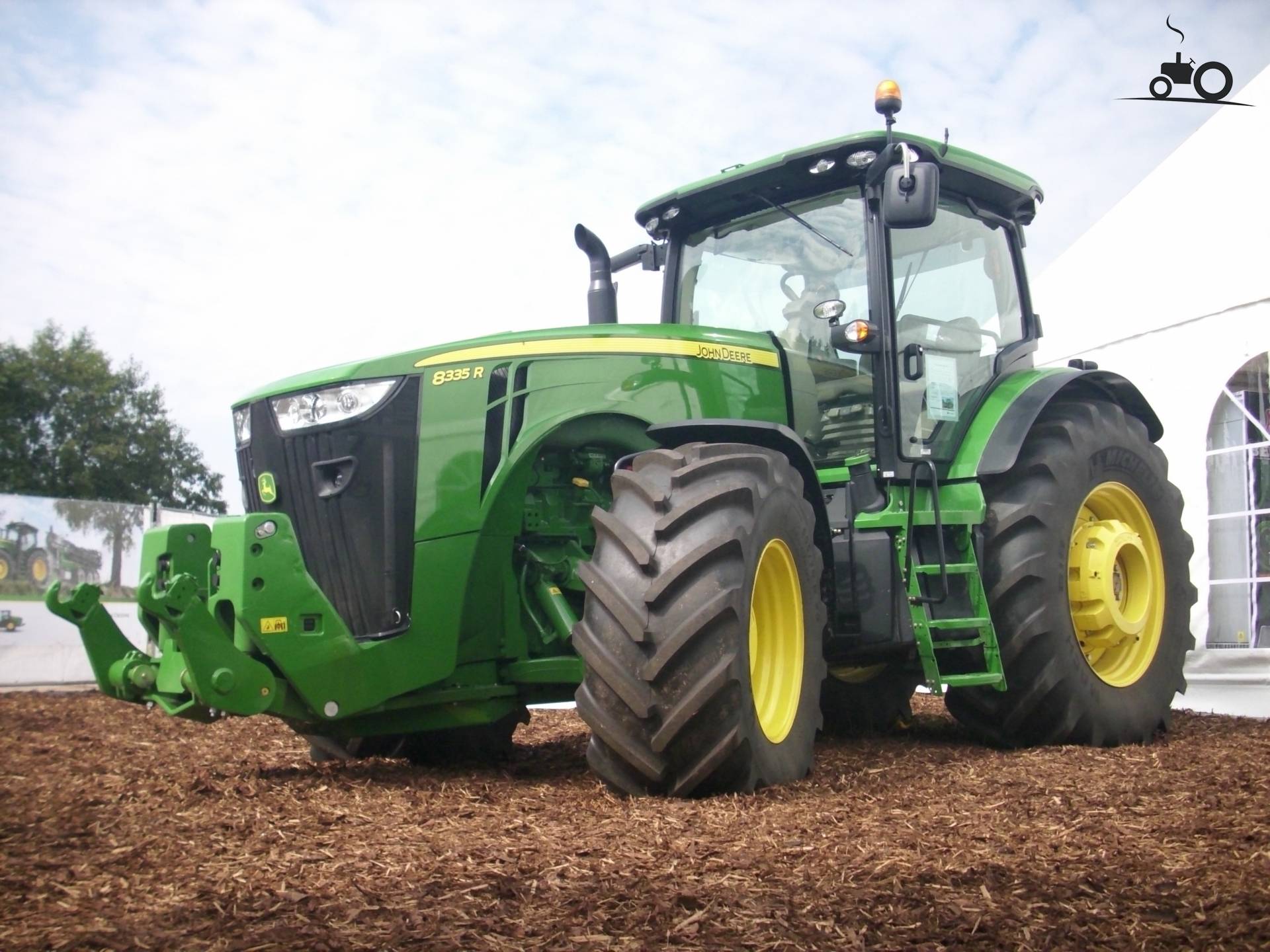 Foto John Deere 8335R #538419