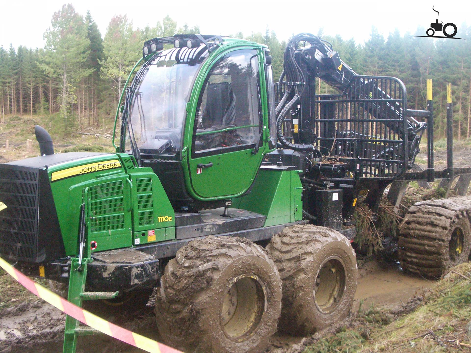 Foto John Deere 1270E #544253