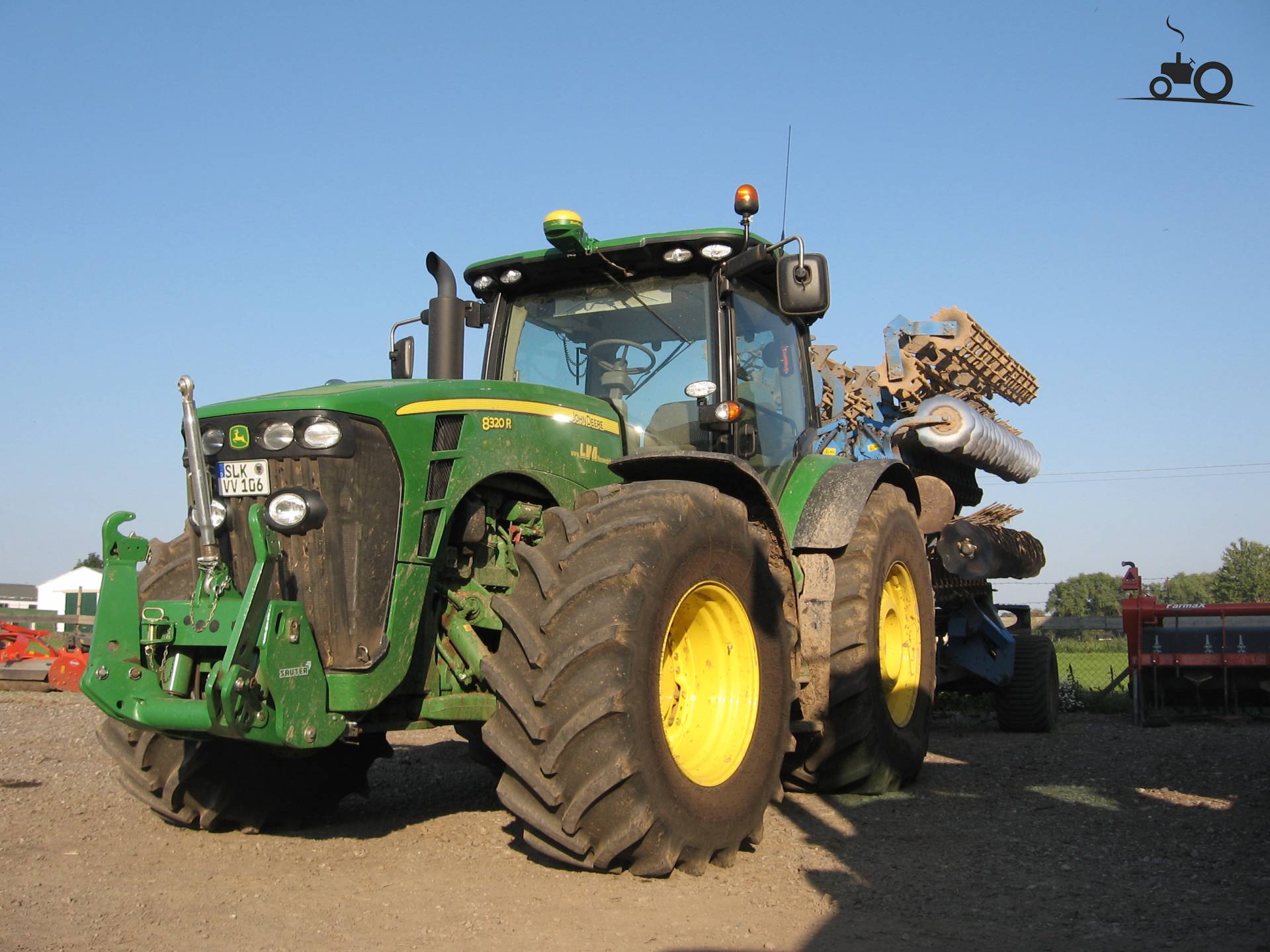 Foto John Deere 8320R #544607
