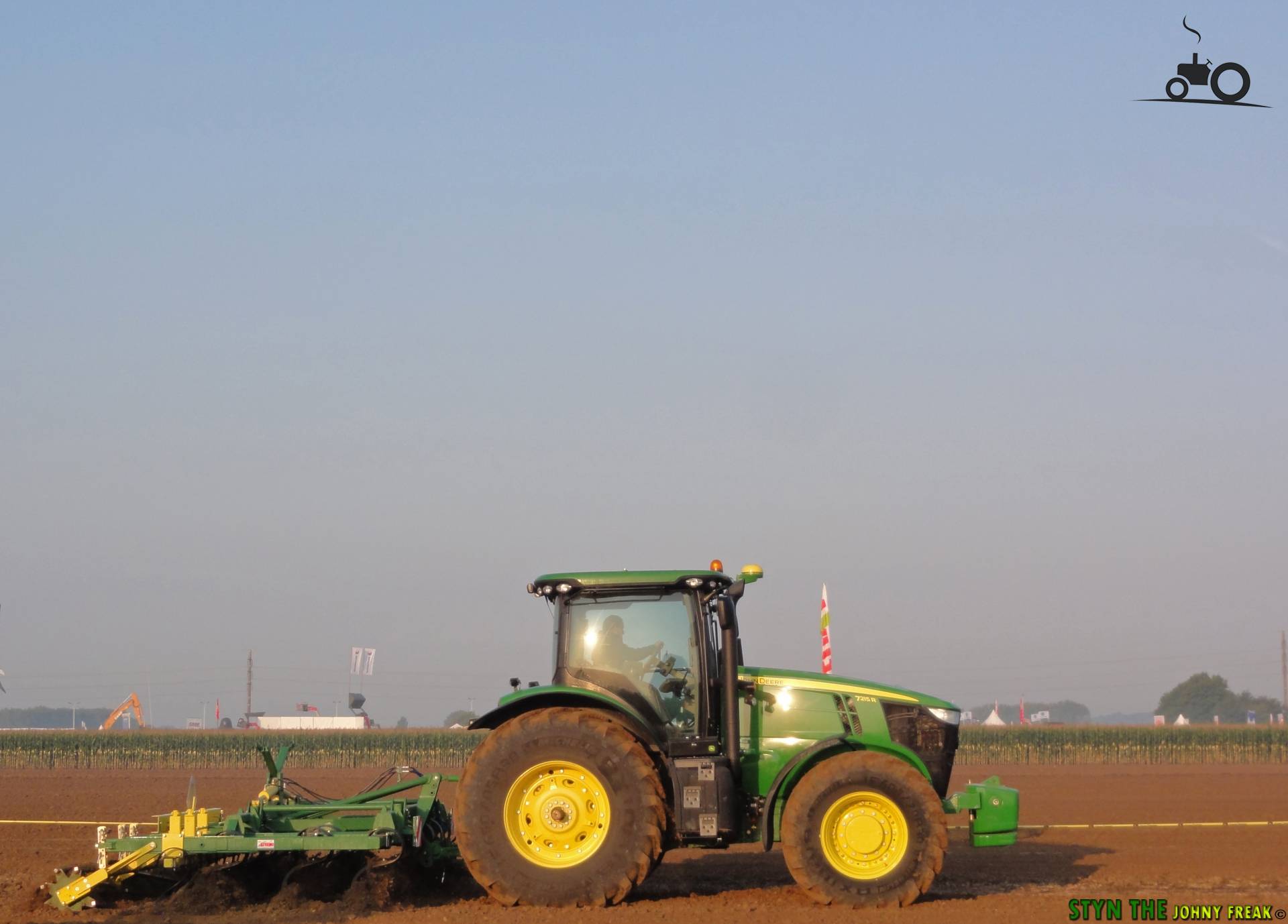 Foto John Deere 7215R #547221