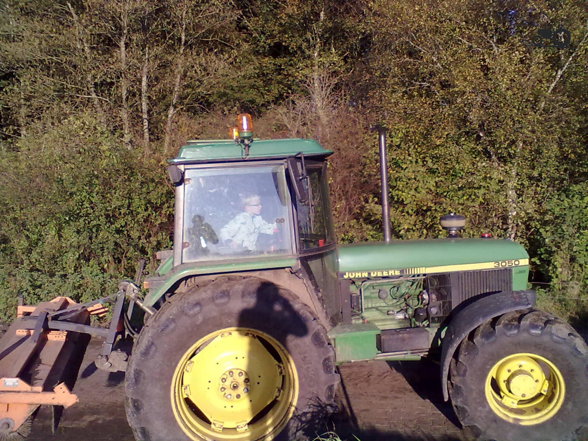 John Deere 3050