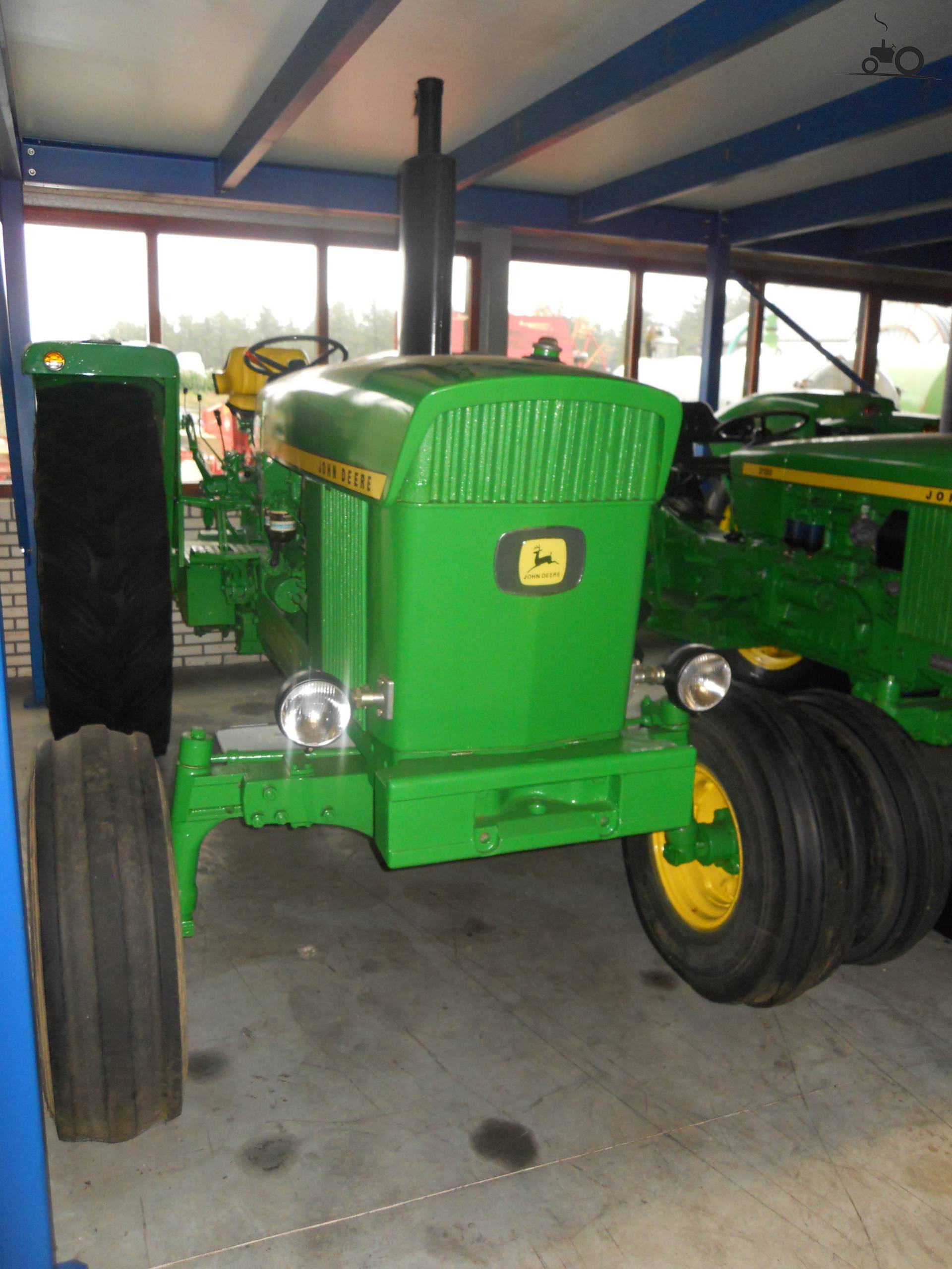 John Deere 3120 - United Kingdom - Tractor picture #589093