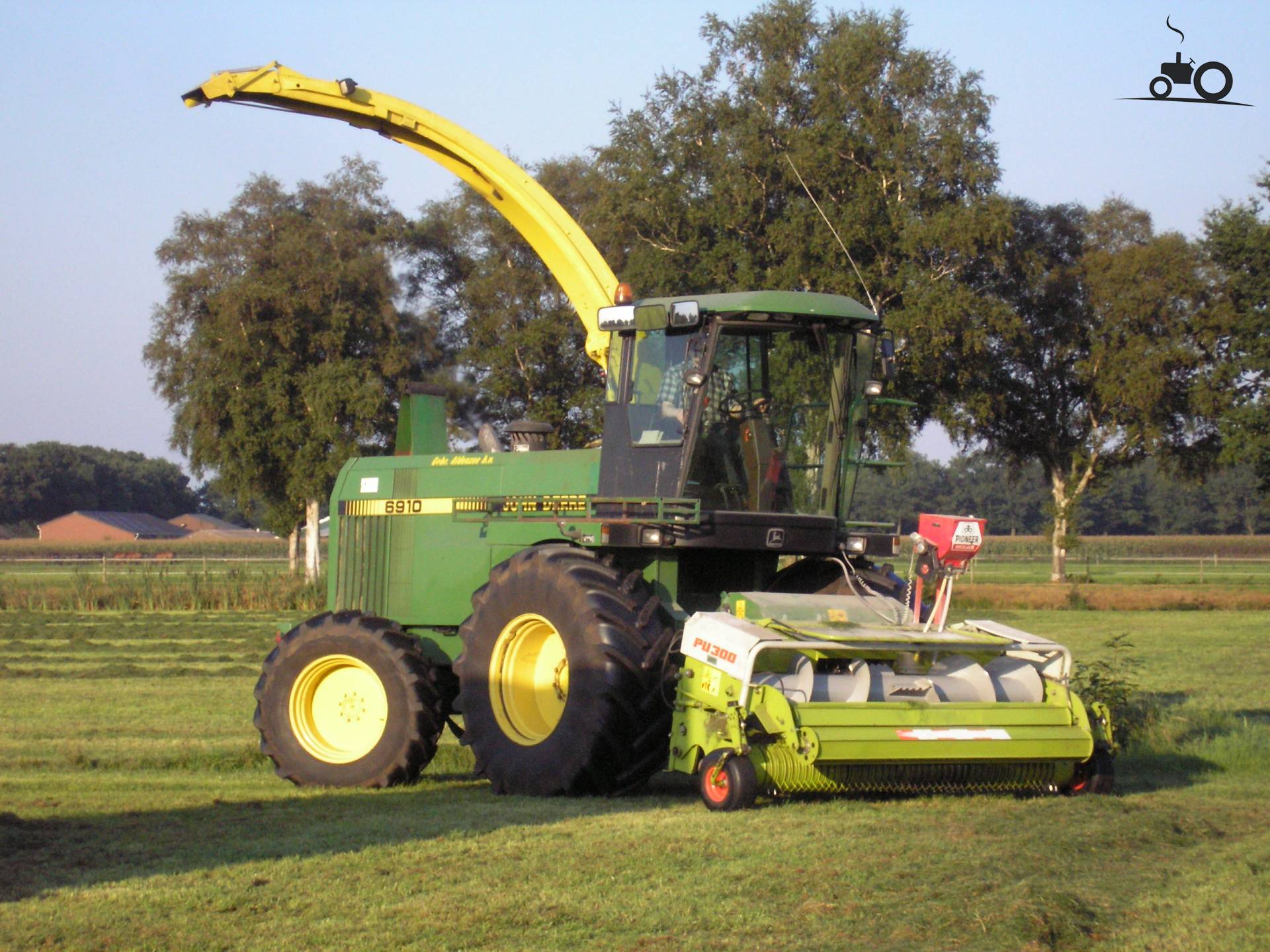 Foto John Deere 6910 van Gebr. Aldenzee BV