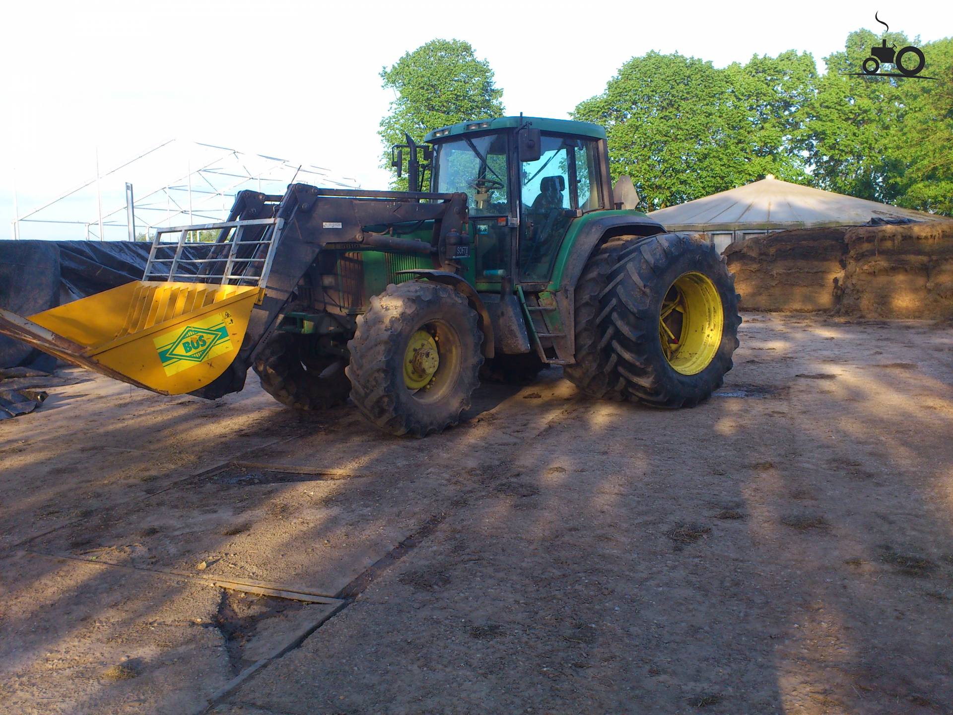 Foto John Deere 6810 #637306