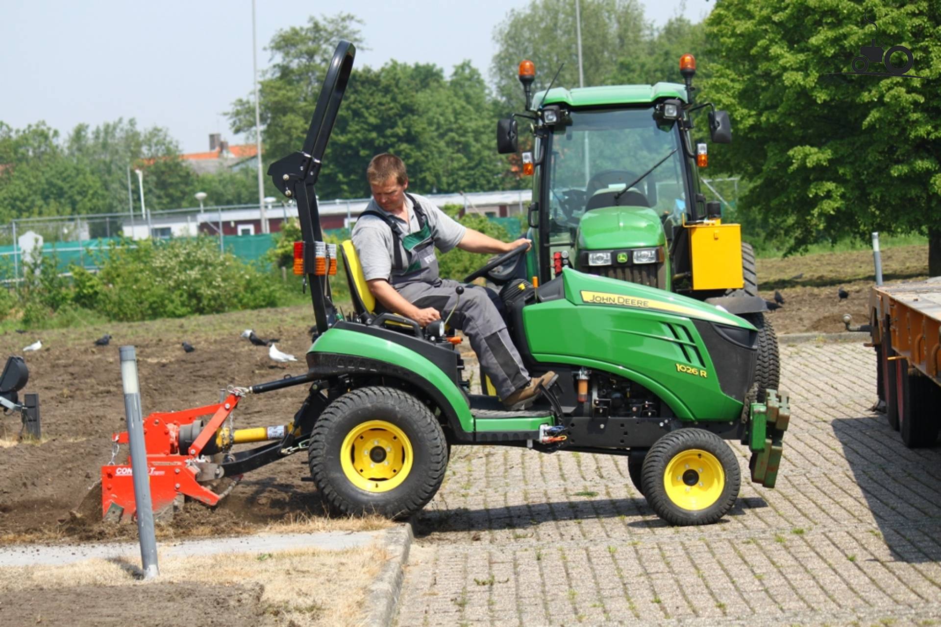 Foto John Deere 1026R #641338