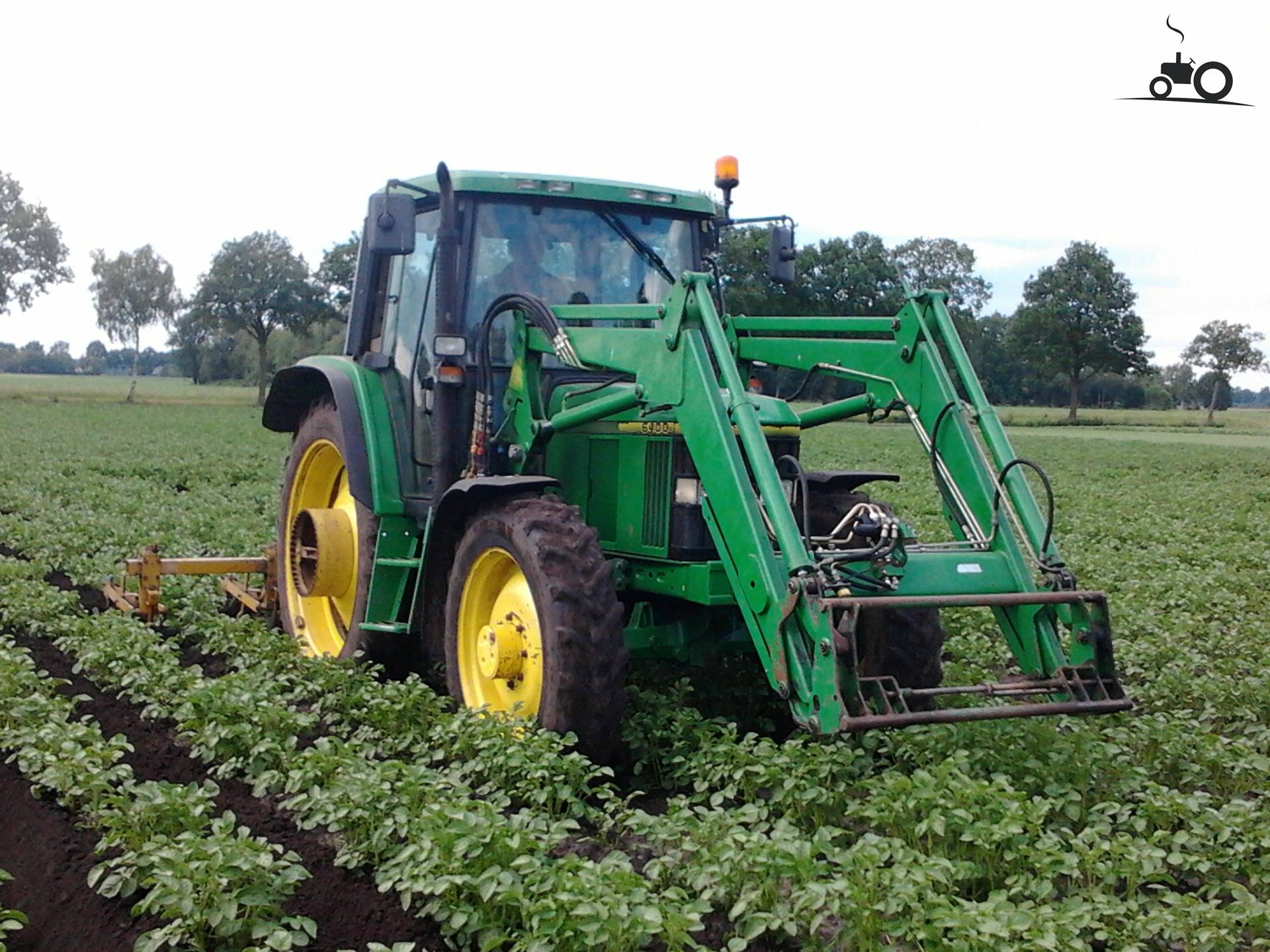 John Deere 6400