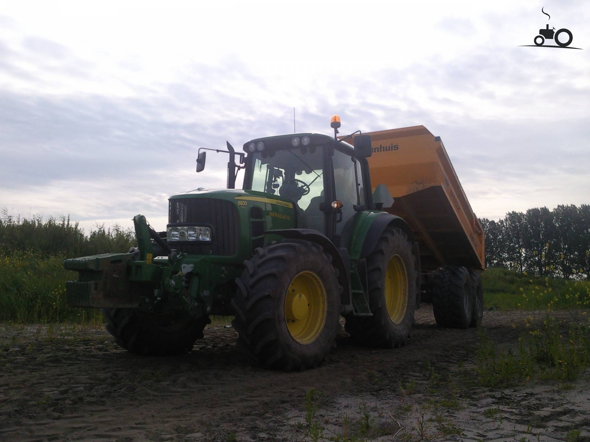 Foto John Deere 6830 Premium #658330