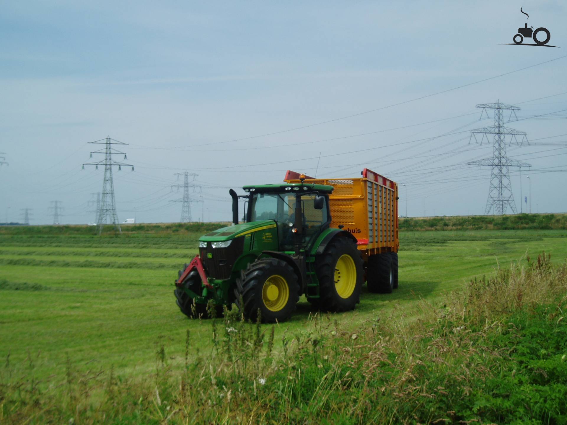 Foto John Deere 7215R #658561
