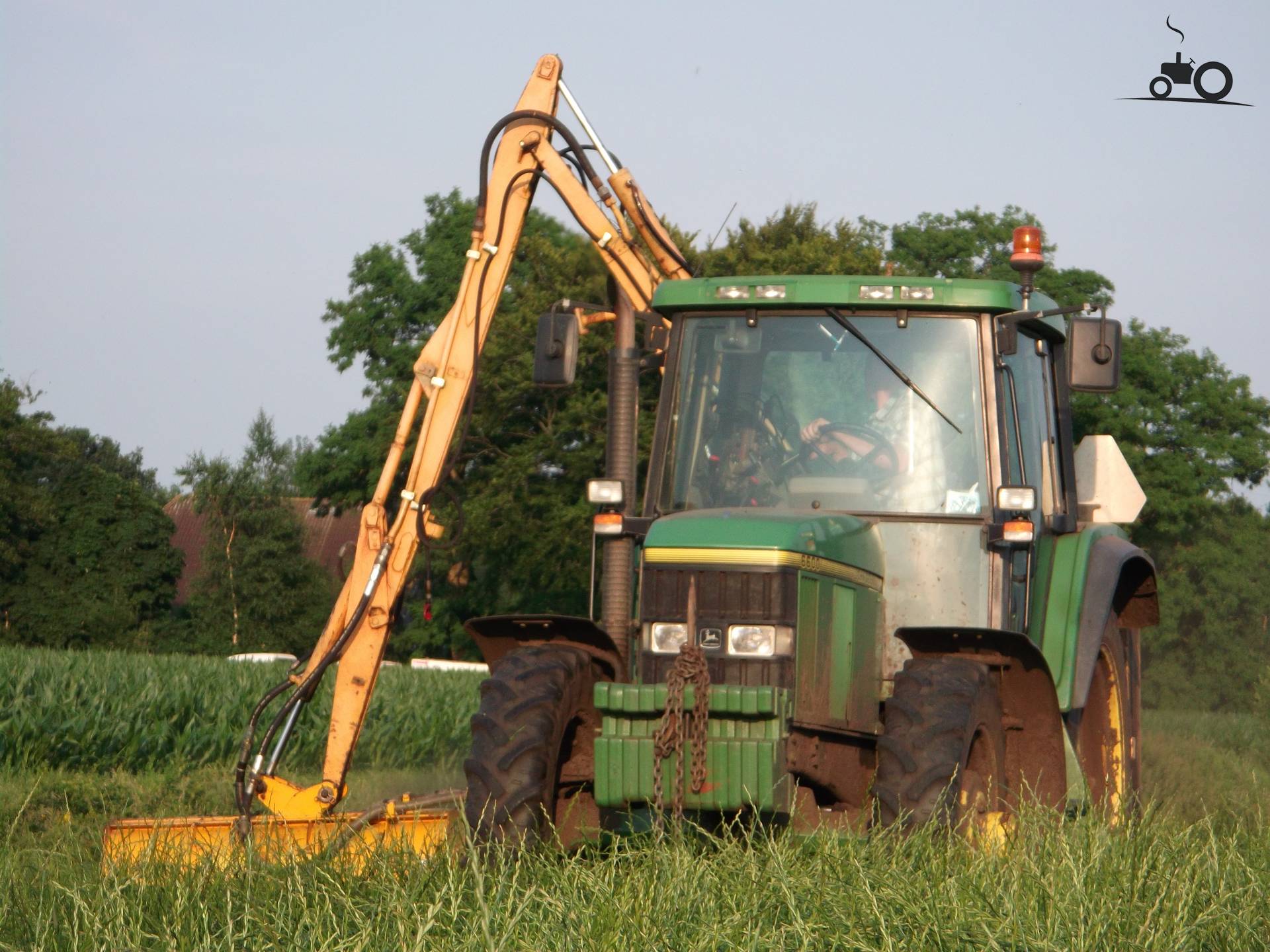 John Deere 6600