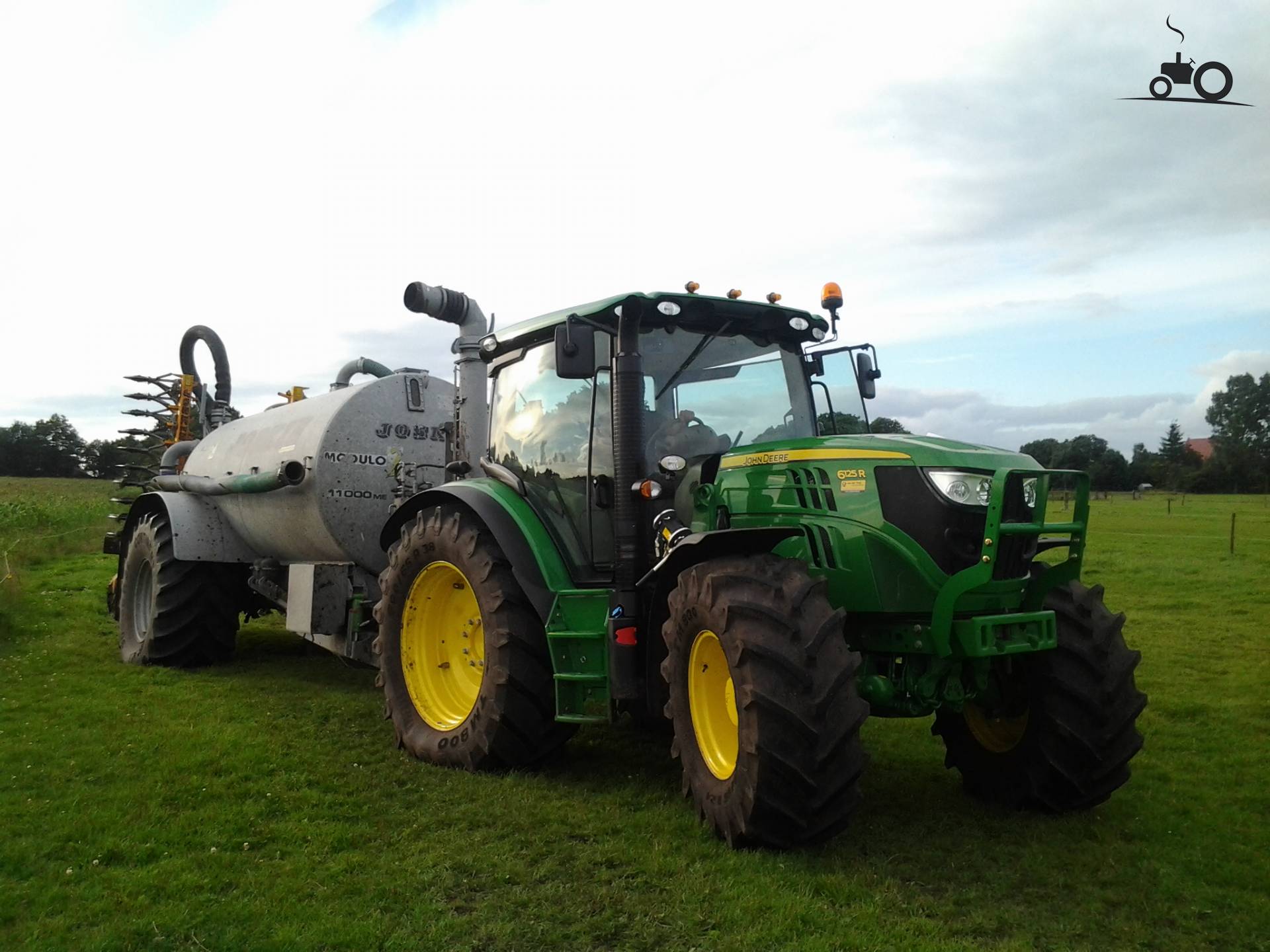 Foto John Deere 6125R #671543