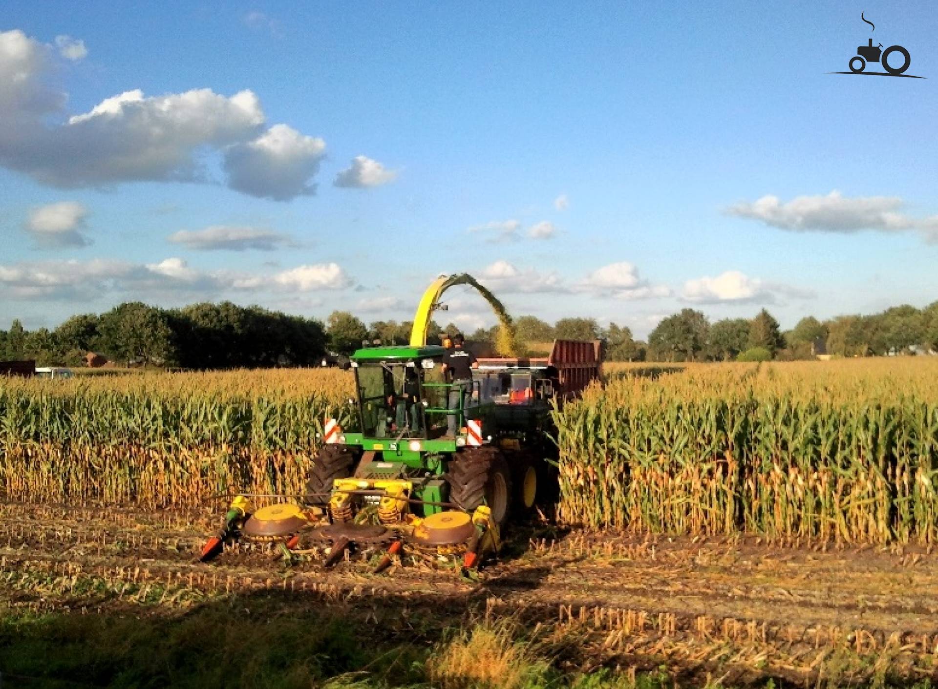 Foto John Deere 5830 #690236