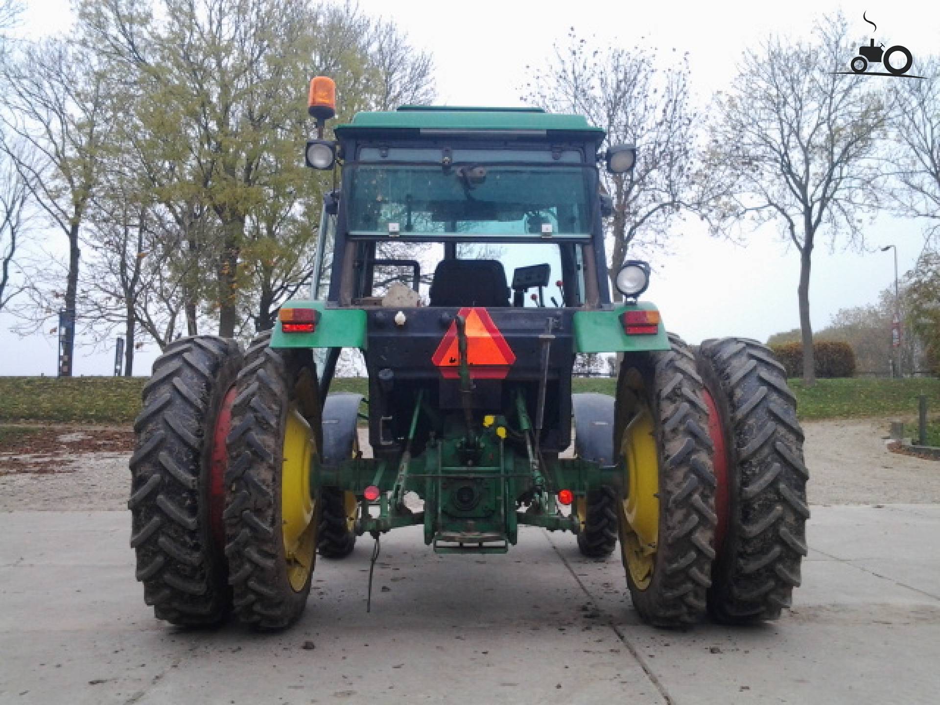 Foto John Deere 2250 van Van Den Heuvel Landbouw