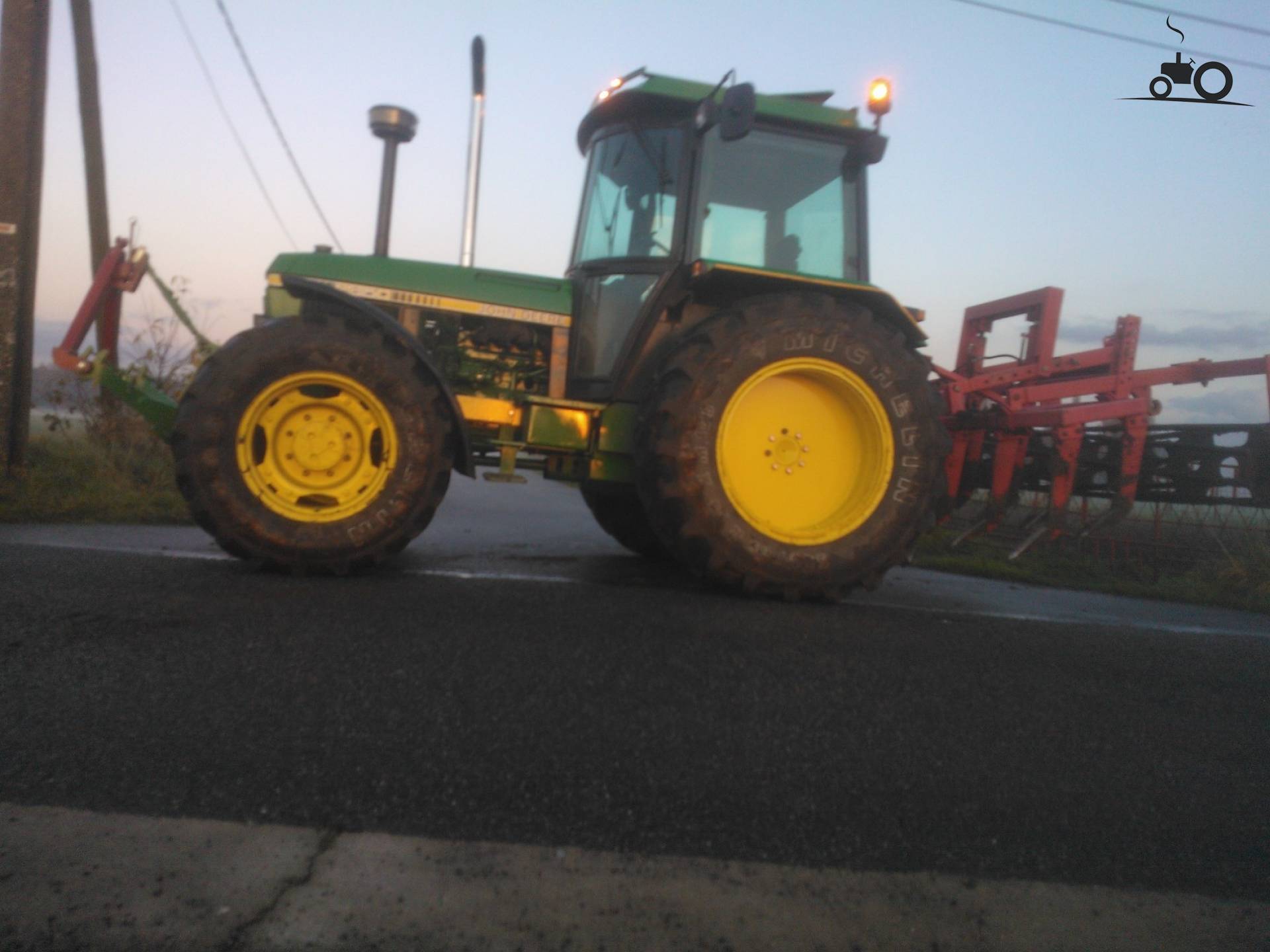 John Deere 2650