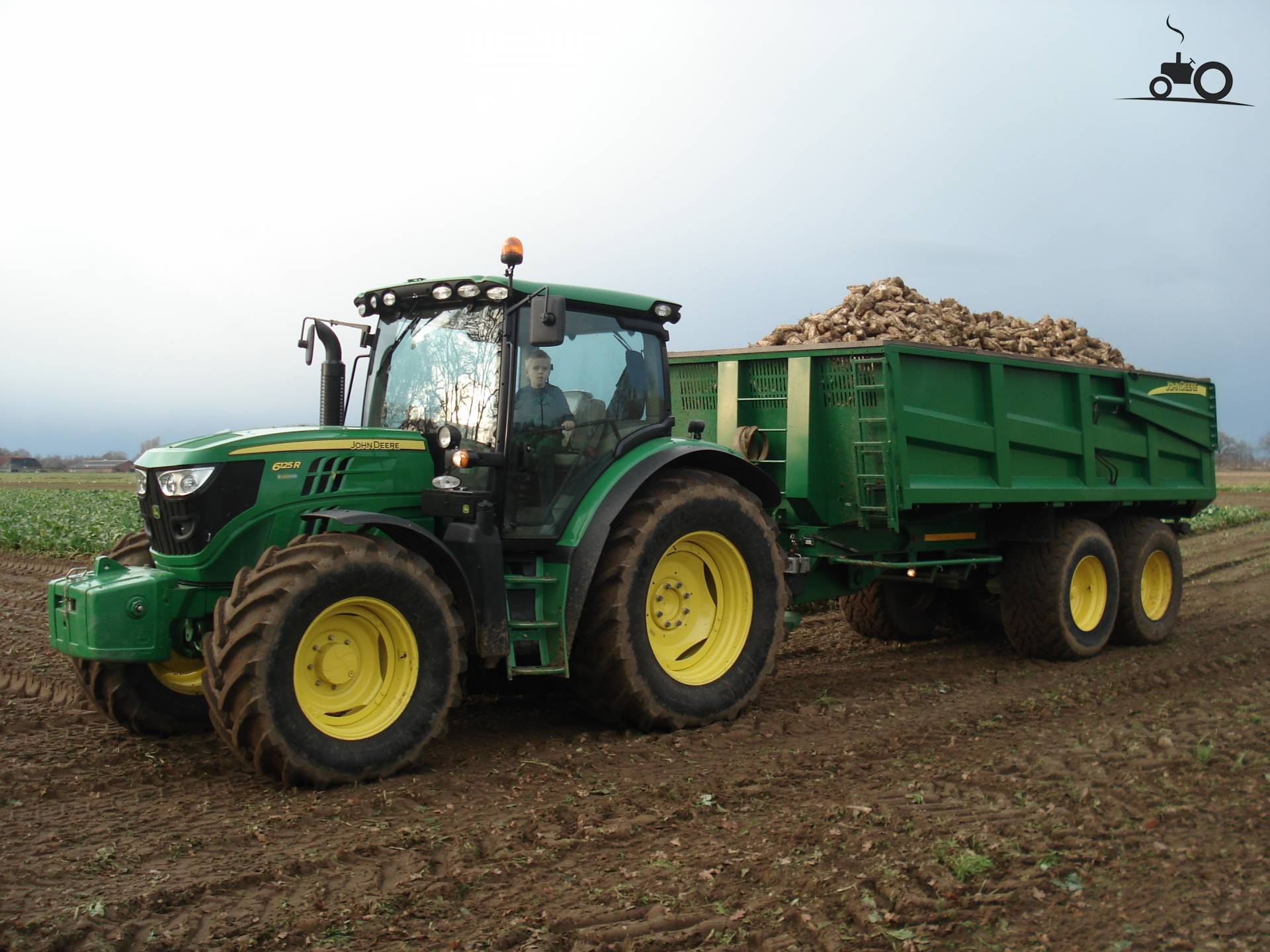 Foto John Deere 6125R #711325