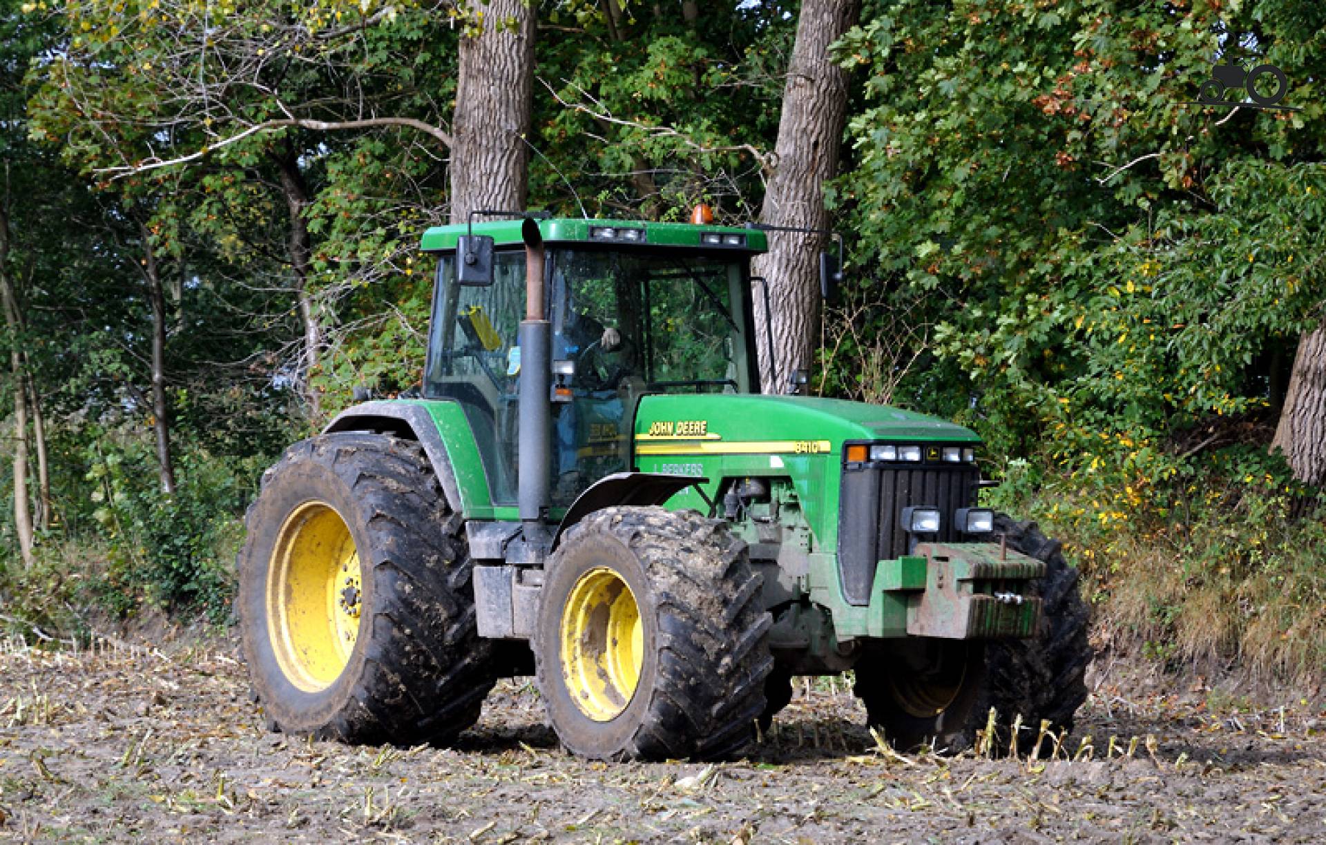John Deere 8410 - Schweiz - Traktor foto #719571