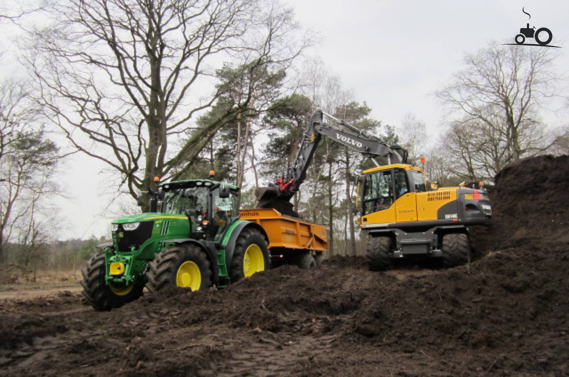 Foto John Deere 6190R van A.j. Looman & Zn.